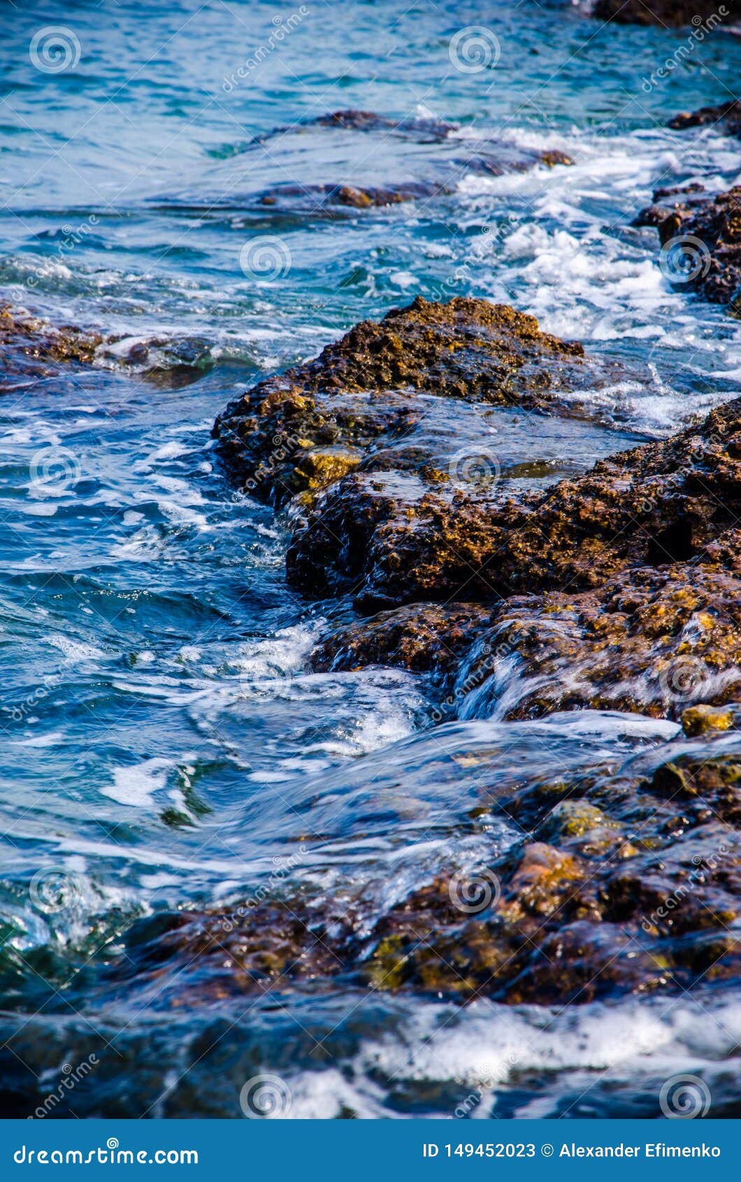 Ocean Waves Breaking on the Rocks on the Shore Stock Image - Image of ...