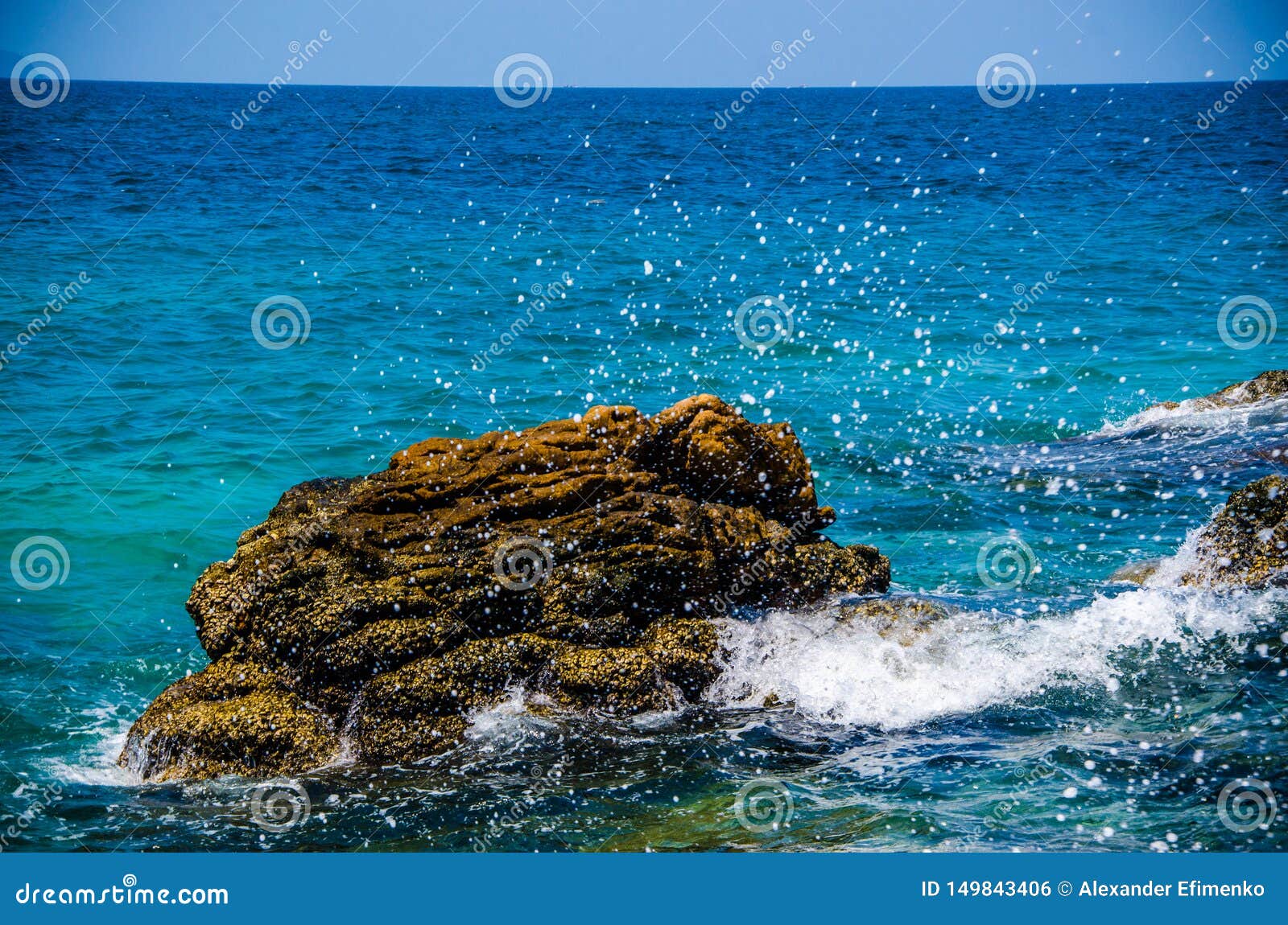 Ocean Waves Breaking on the Rocks on the Shore Stock Photo - Image of ...