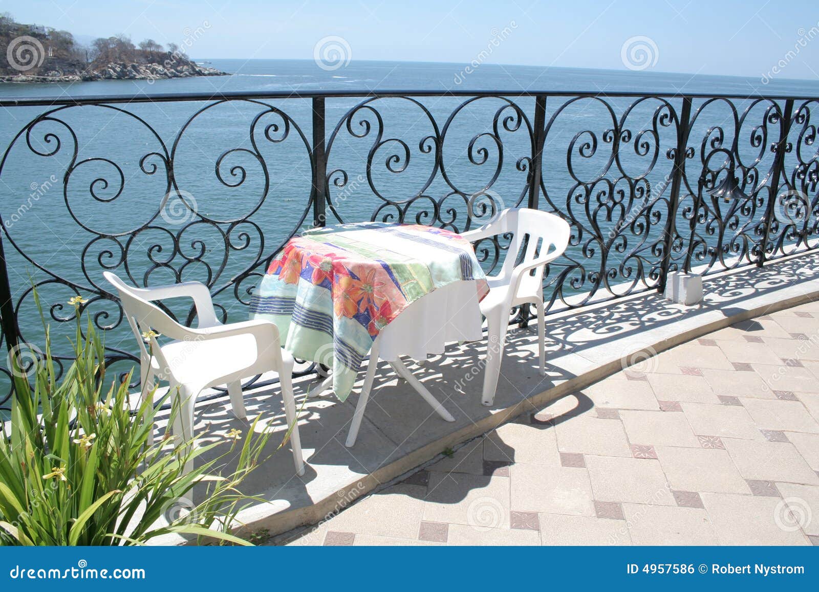 Oceanfront table stock photo. Image of cafe, drink, recreation - 4957586