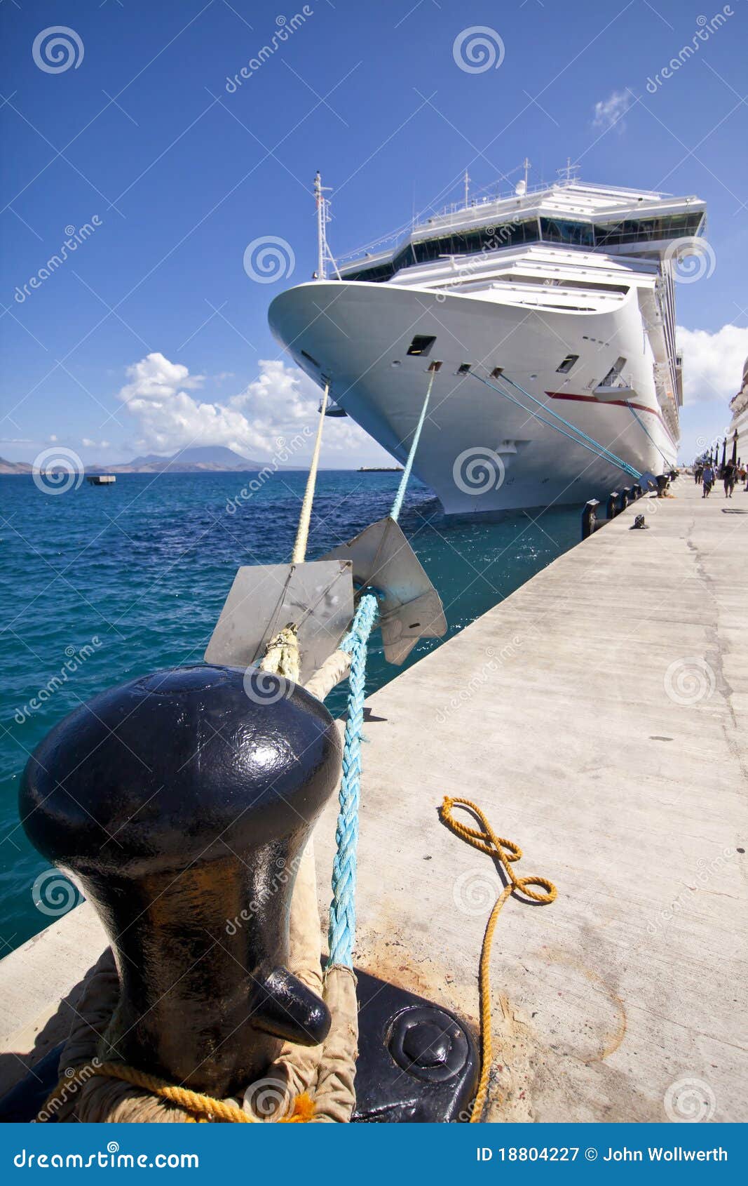 Oceanliner moored at pier stock image. Image of delivery - 18804227
