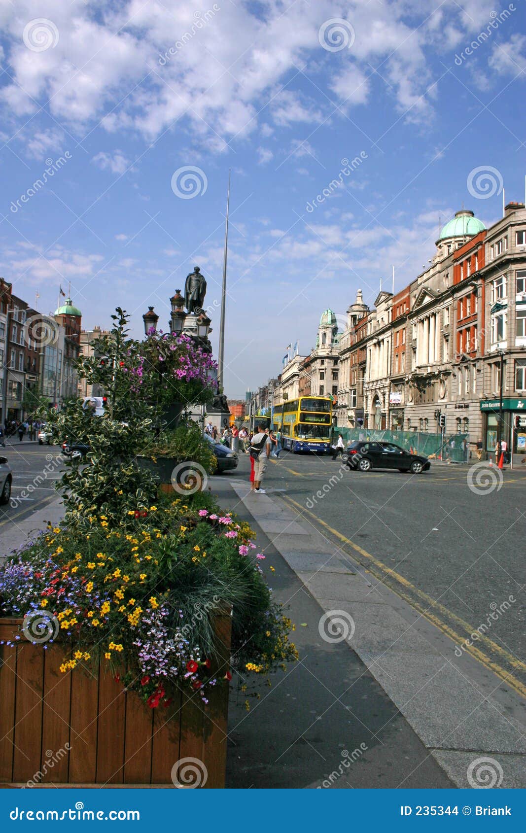 Oconnell street dublin foto de archivo. Imagen de megabuses - 235344