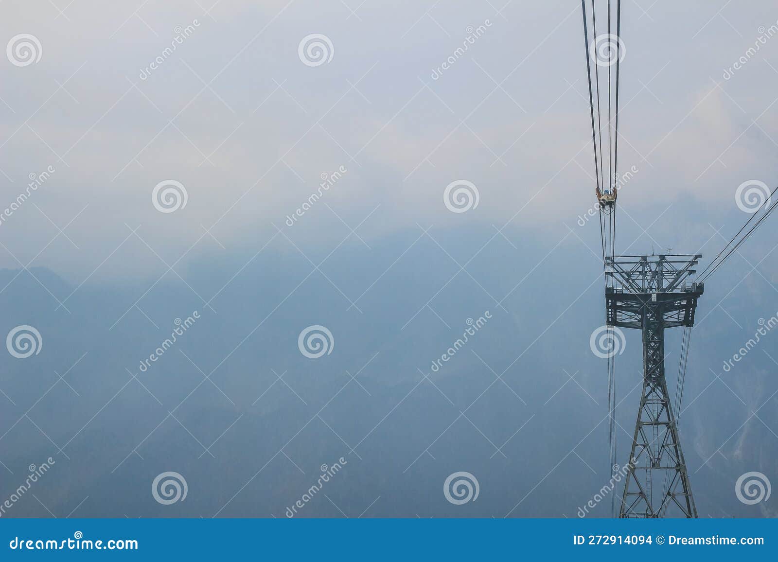 31 Oct 2013 Double Decker Ropeway, the Ropeway in Shinhotaka Mountain ...