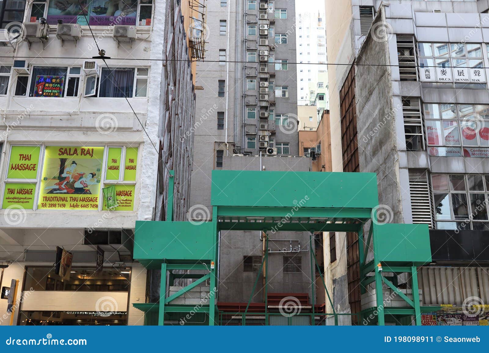 4 Oct 2020 Investors and Contractors on Construction Site at Wan Chan ...