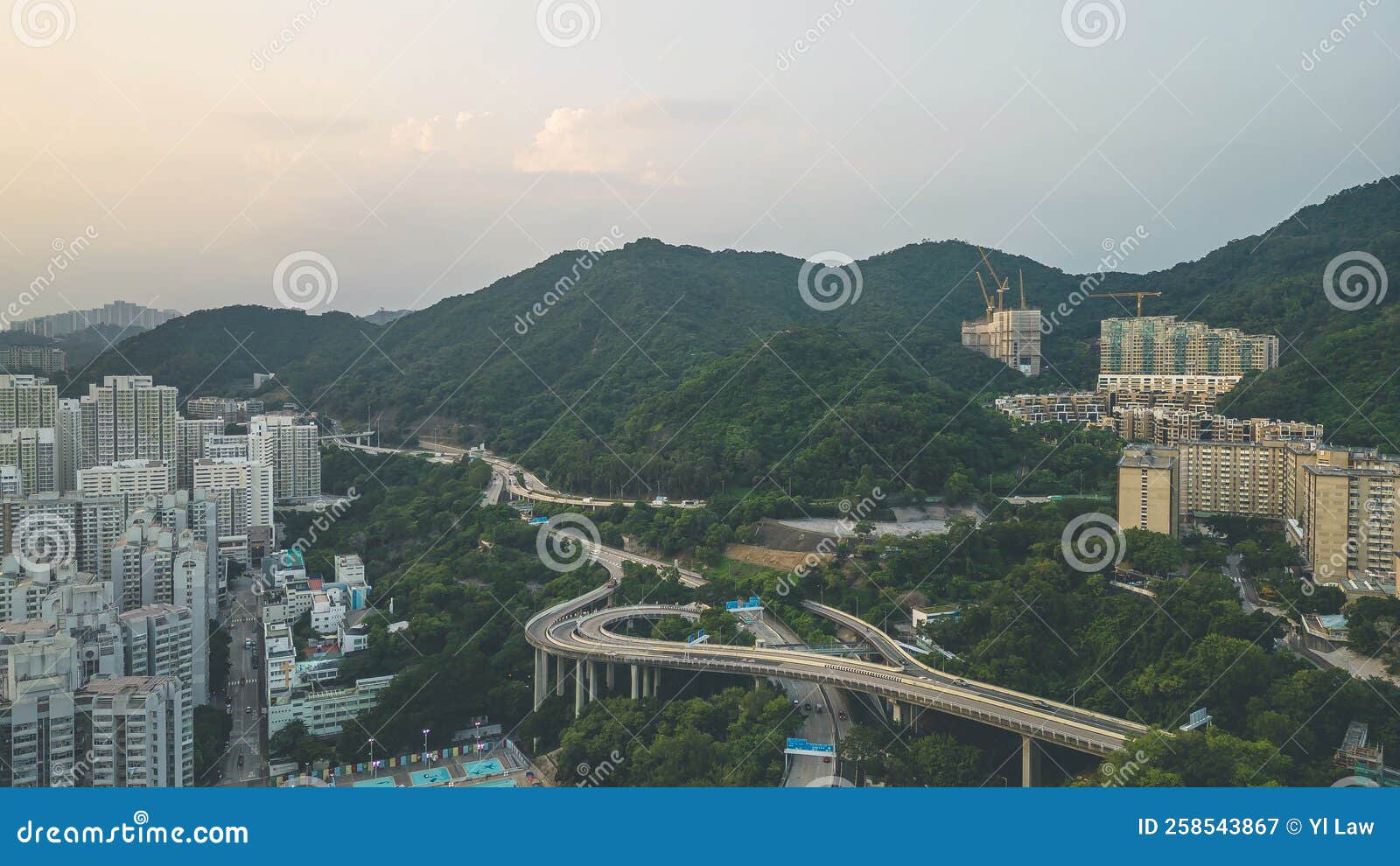 10 Oct 2022 the Landscape of the Ching Cheung Road, Hk Editorial ...