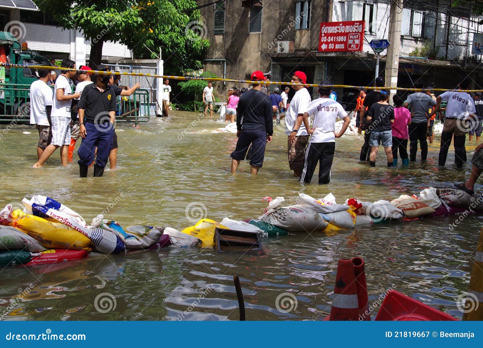 October 30, 2011 Bangkok Flood Editorial Photography - Image of dusit ...