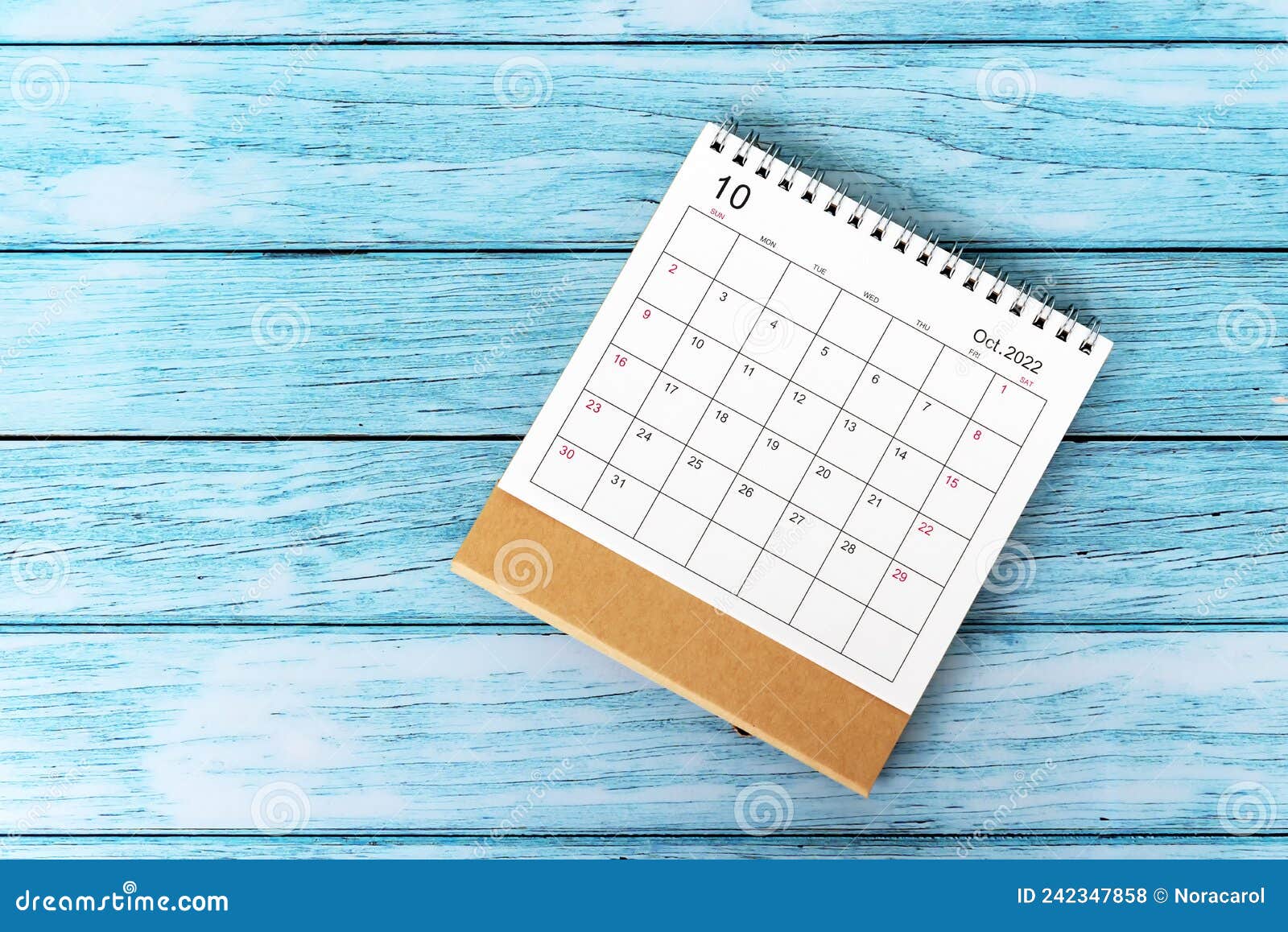 October 2022 desk calendar stock photo. Image of simplicity - 242347858