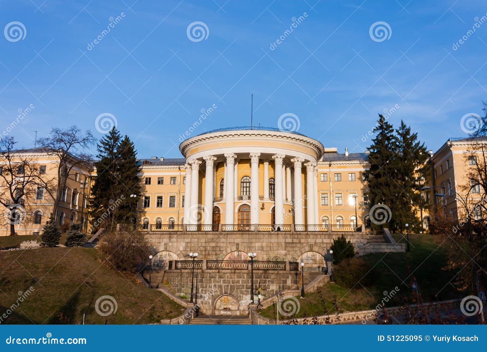 October Palace in Kiev editorial image. Image of october - 51225095