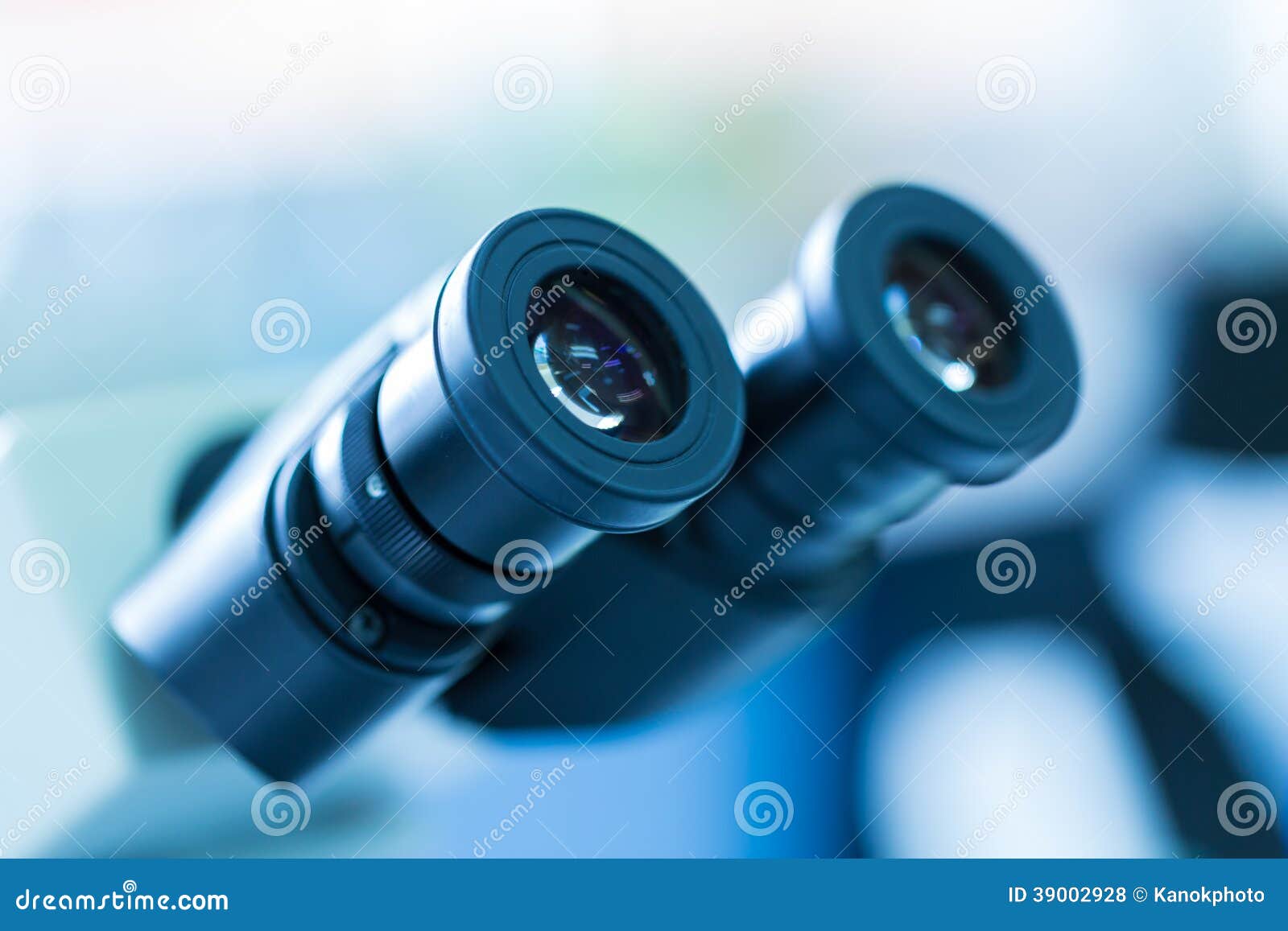 Oculaire de microscope photo stock. Image du matériel - 39002928