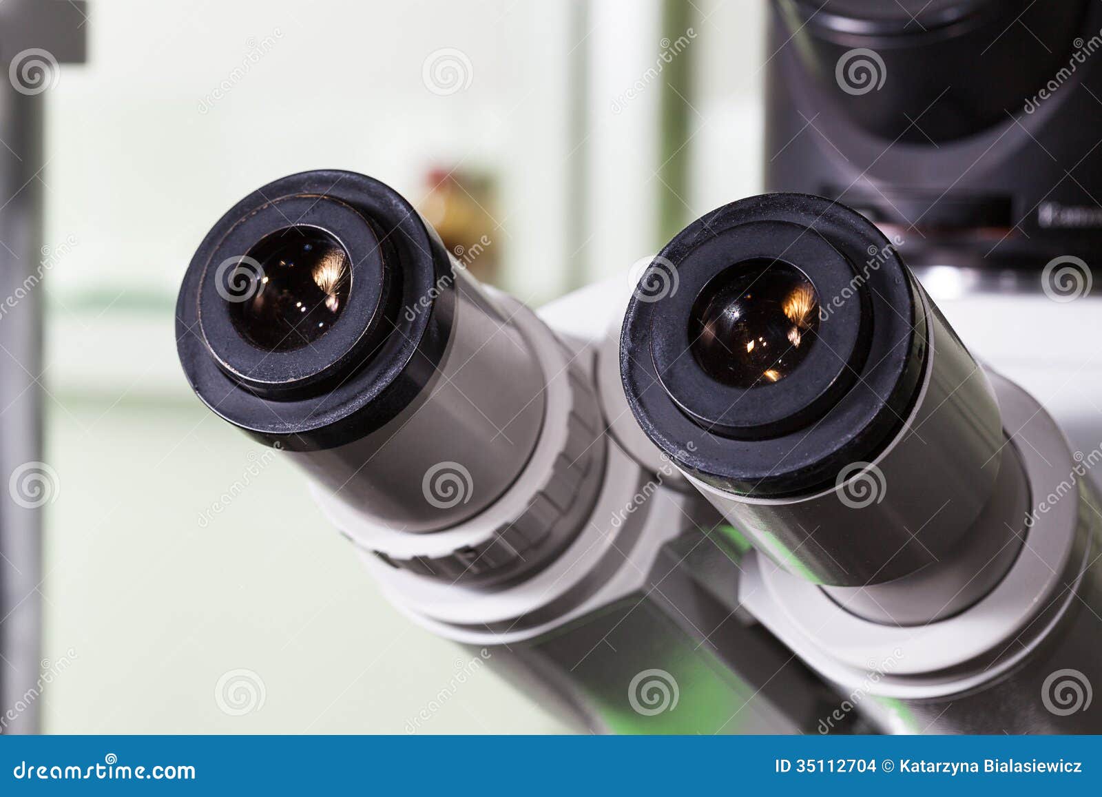 Ocular del microscopio foto de archivo. Imagen de ciencia - 35112704