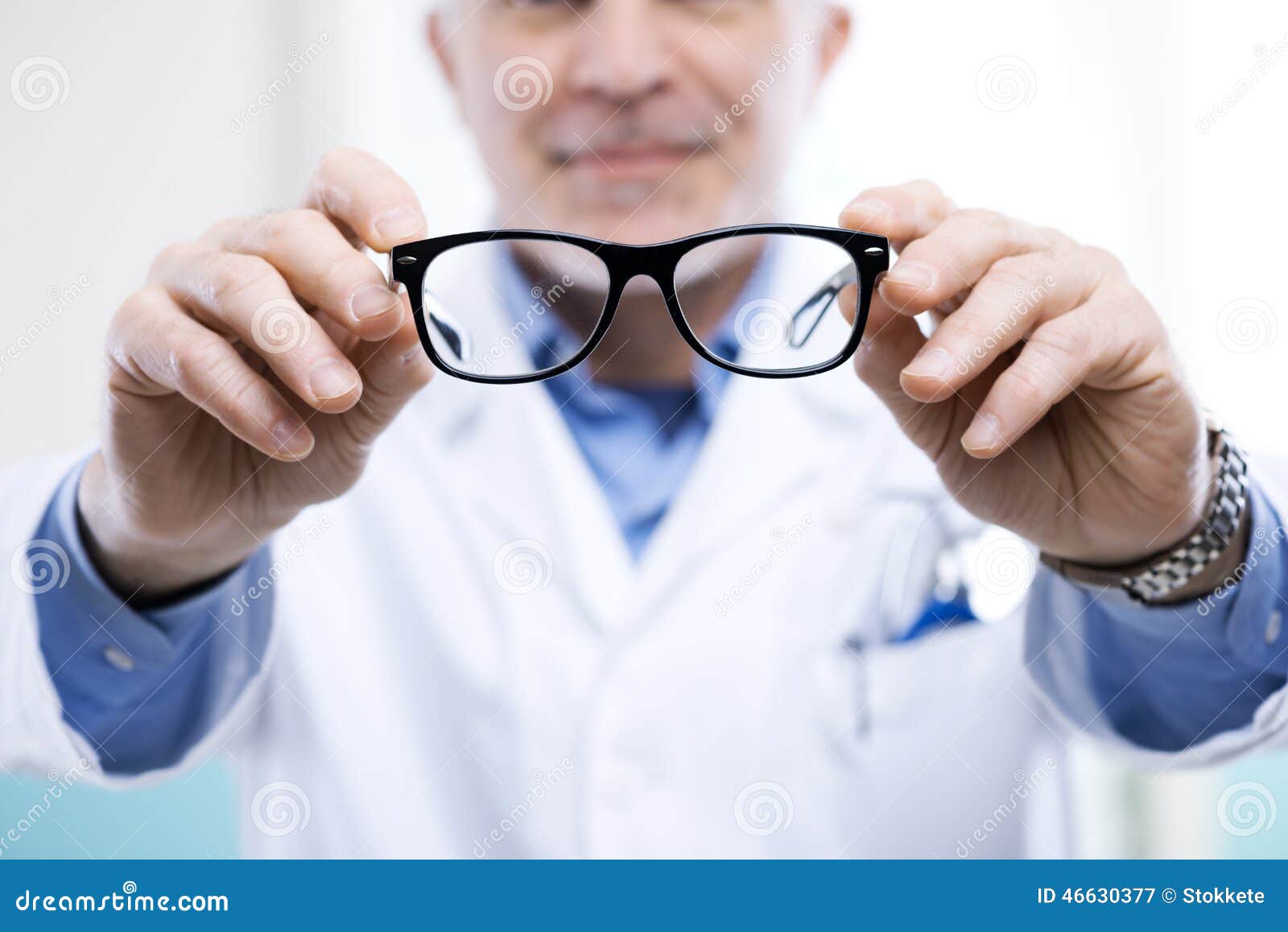 Oculist at work stock image. Image of optician, hospital - 46630377