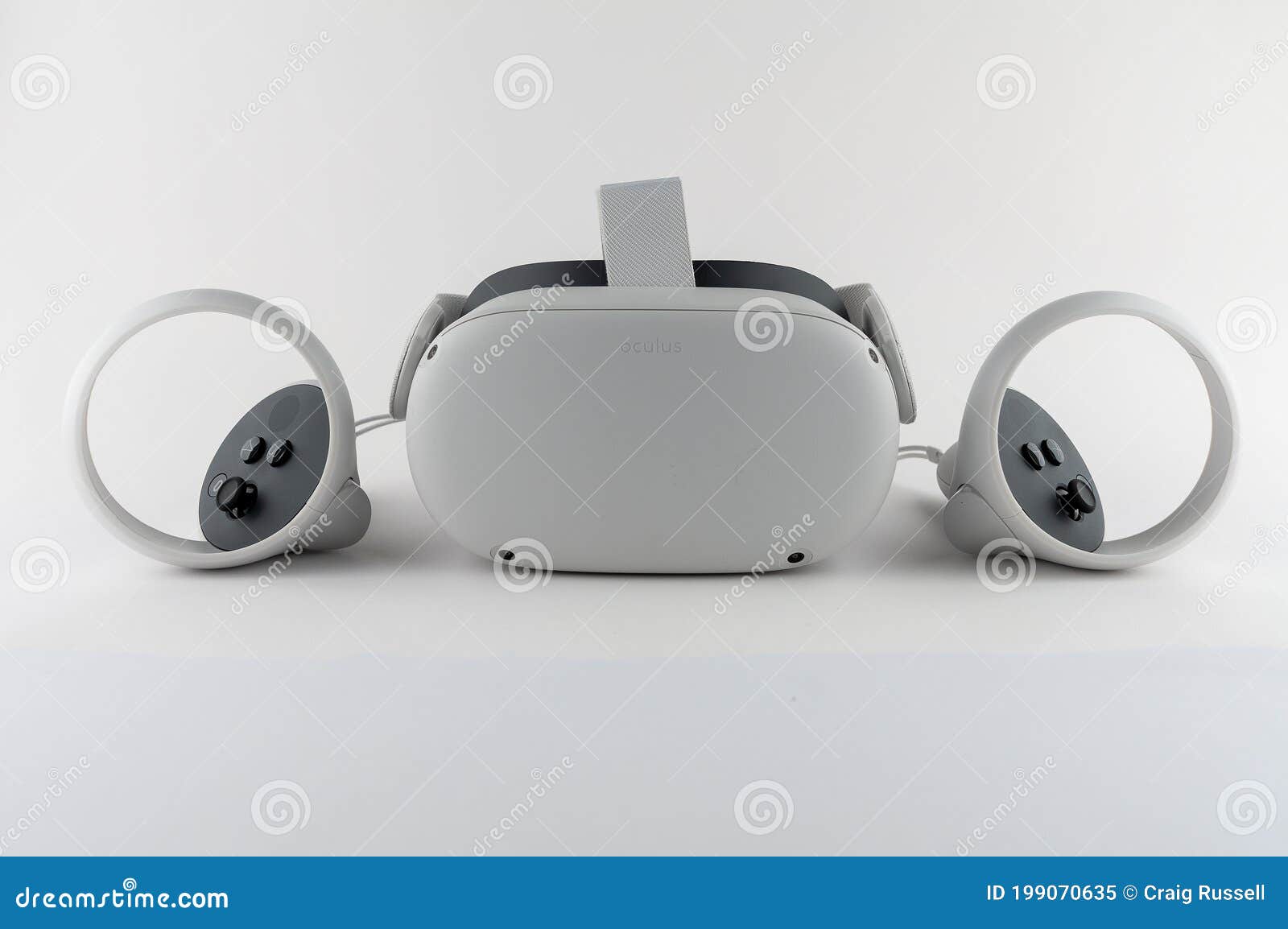 Oculus Quest 2 Virtual Reality Headset Editorial Image - Image of game ...