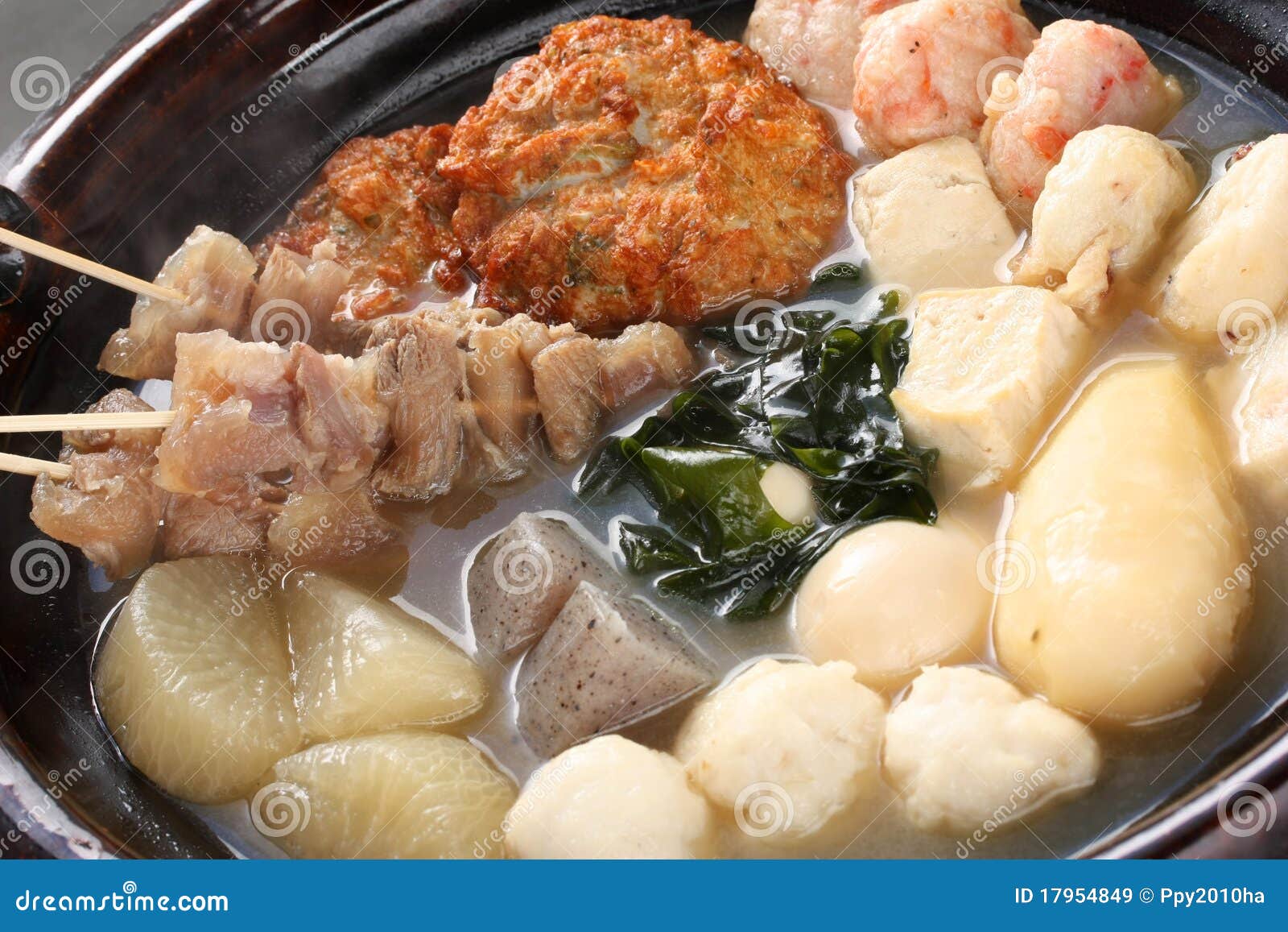 Oden, alimento giapponese immagine stock. Immagine di patata - 17954849