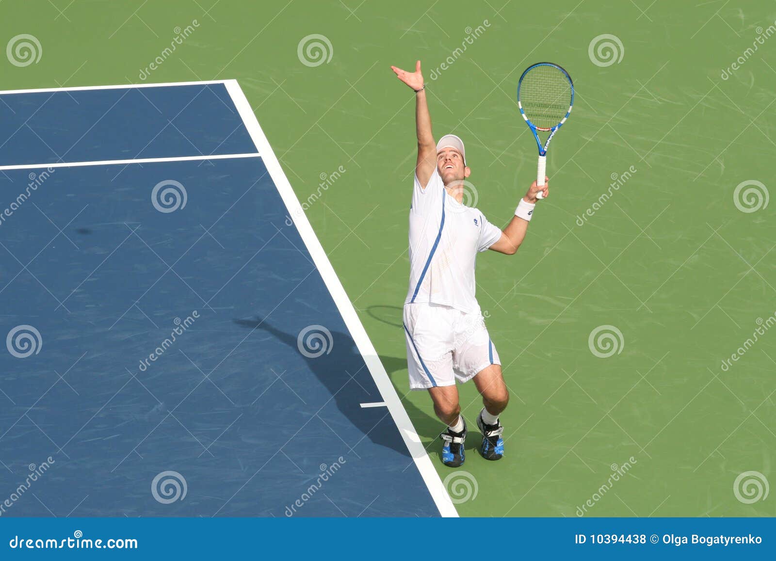 Odesnik: Pro Tennis Player Serve Editorial Stock Photo - Image of ...