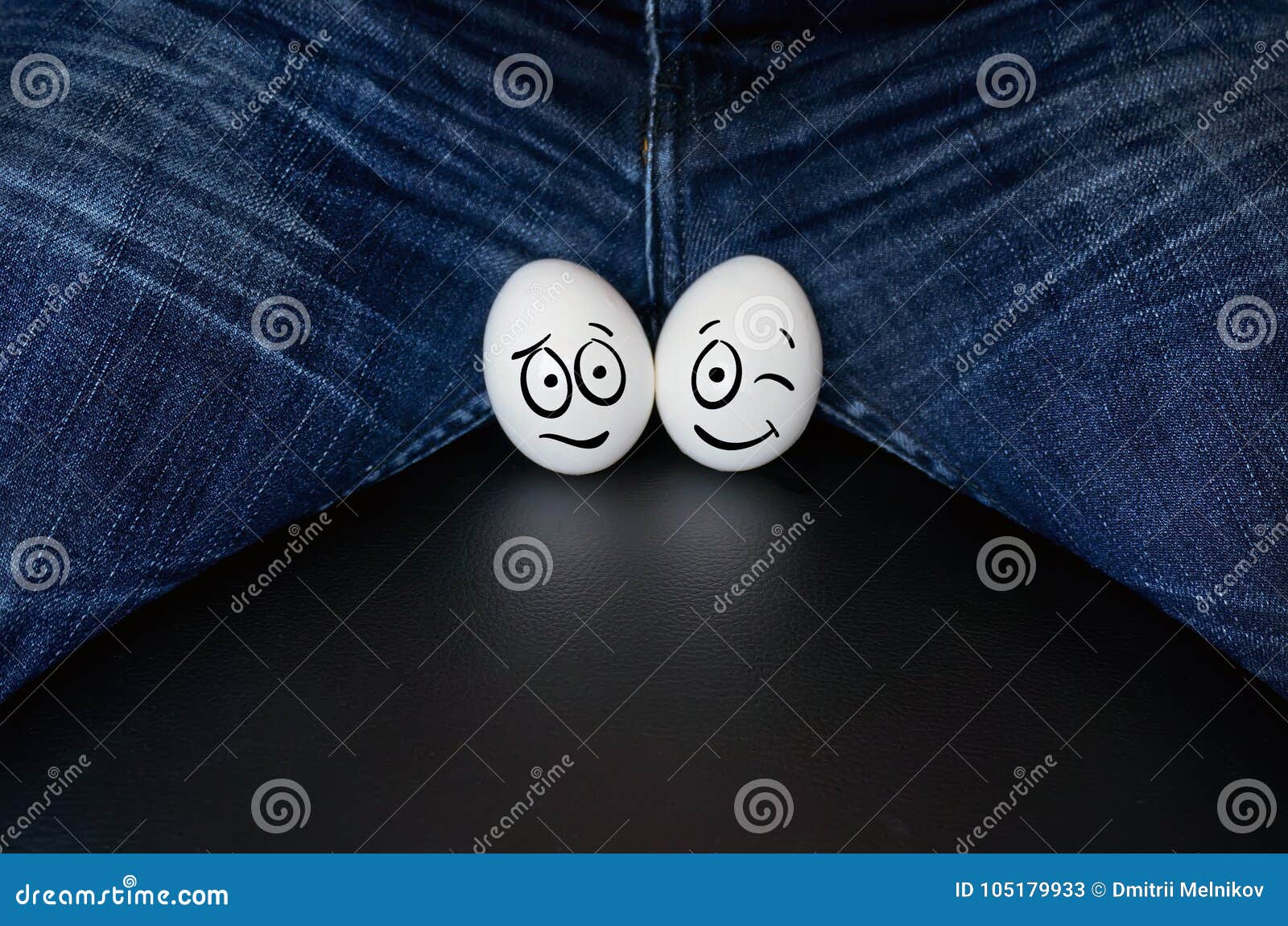 Oeufs Blancs Un Symbole Des Boules De Lhomme Image Stock Image Du