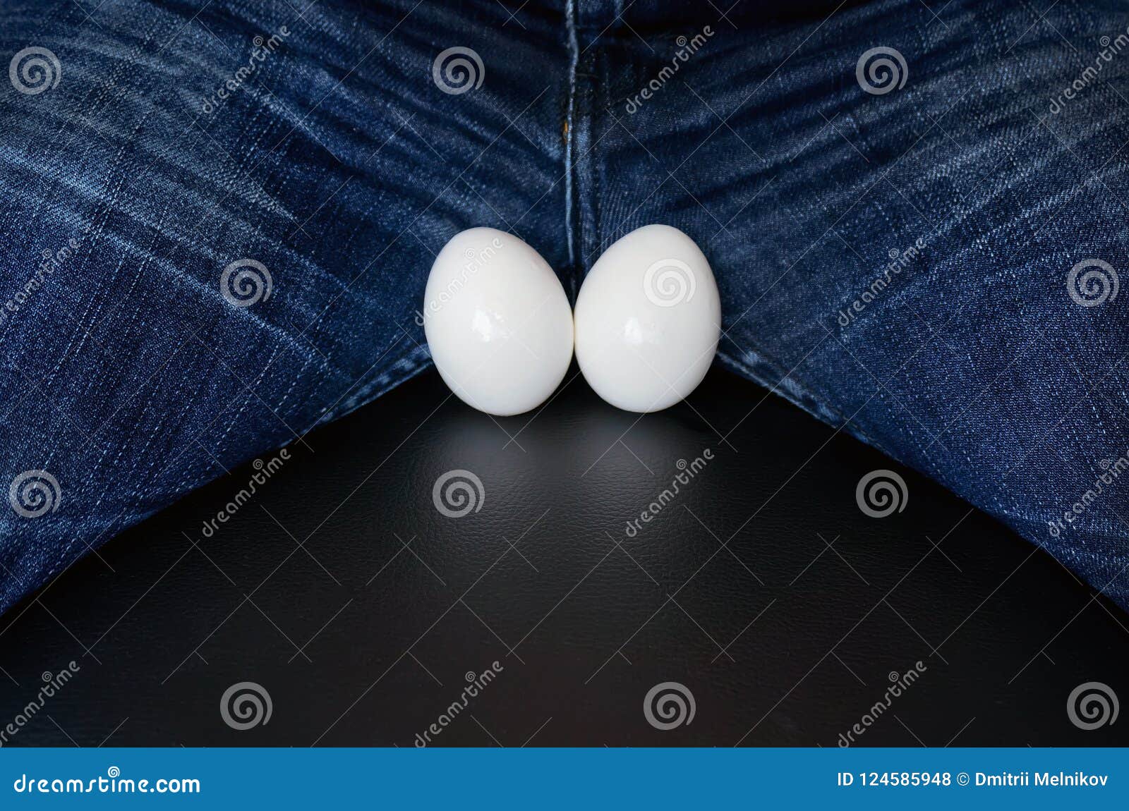 Oeufs Blancs Un Symbole Des Boules De Lhomme Photo Stock Image Du
