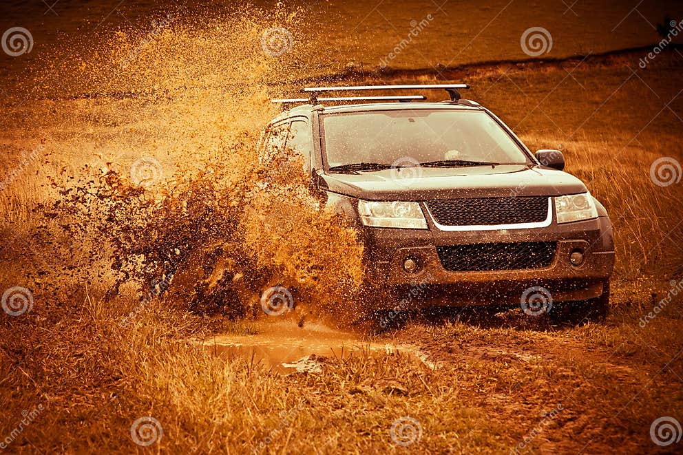 Off Road Mud Splash stock image. Image of extreme, land - 16518997