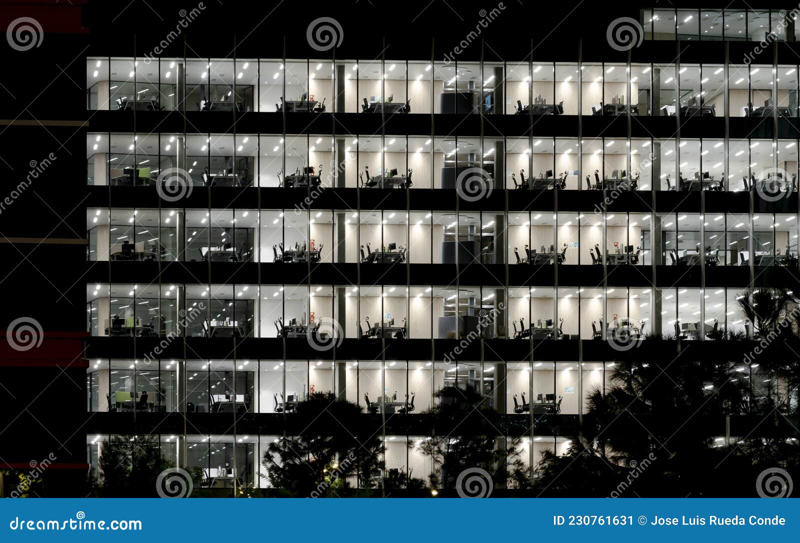 Completely Empty Bird Feeder Stock Image | CartoonDealer.com #187581847