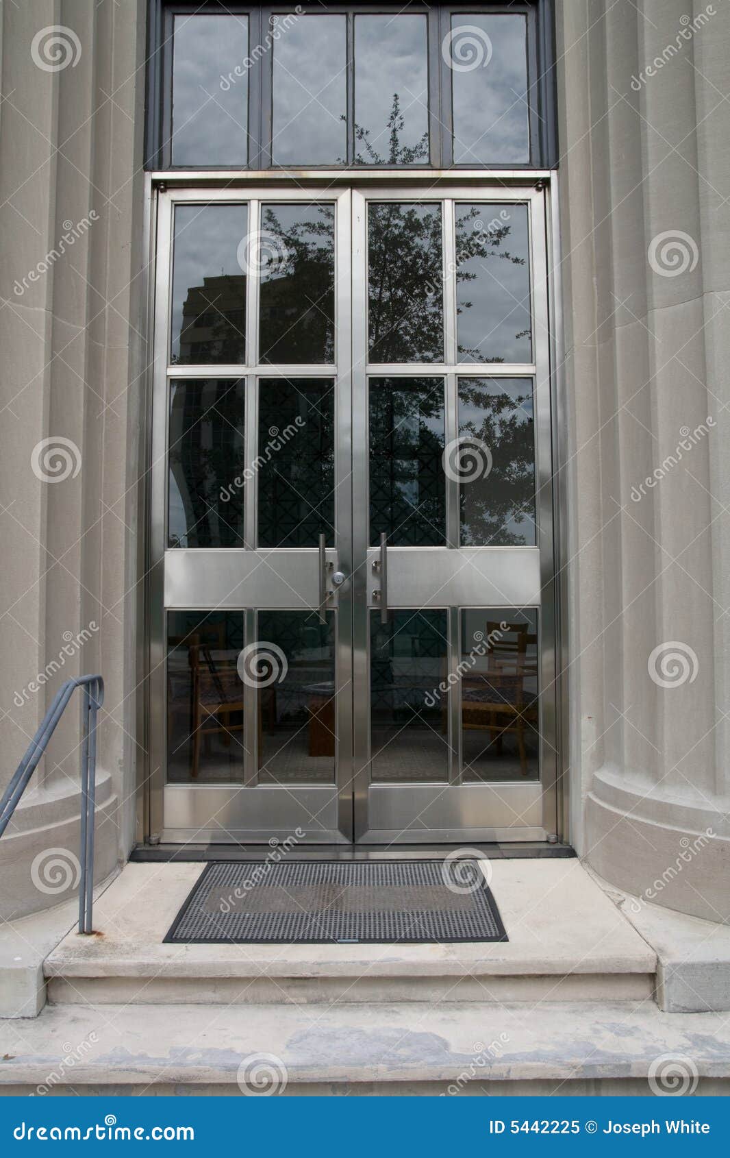 Office Building Doors stock image. Image of glass, ingress - 5442225