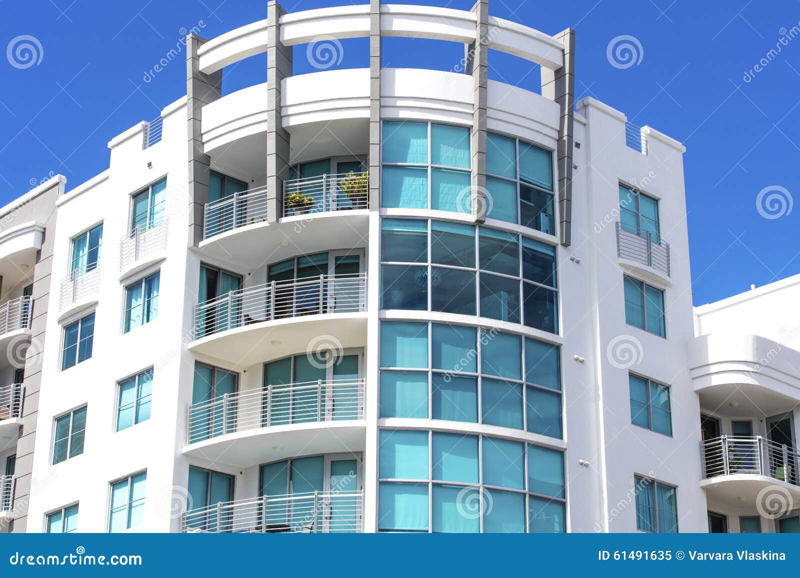 Office Building in Miami Beach Stock Image - Image of miamibeach, glass ...