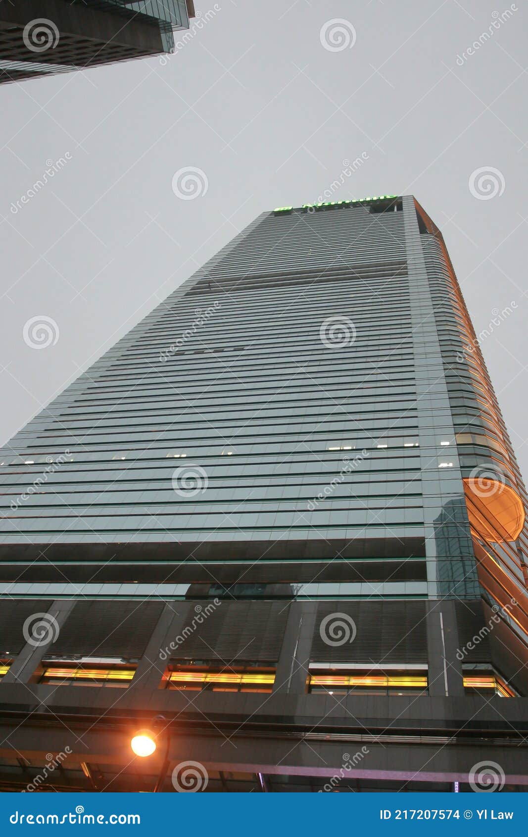 The Office Building at Times Square, Hk 8 Oct 2005 Editorial Stock ...