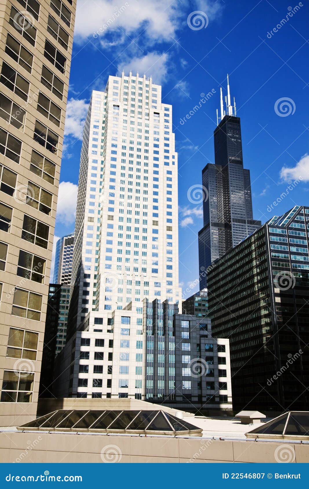 Office Buildings in Chicago Editorial Photography - Image of sears ...