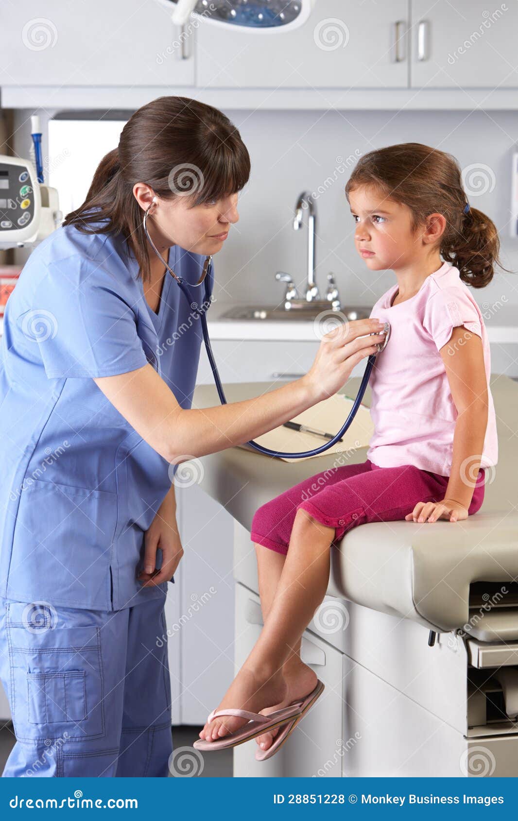 Office D'enfant De Docteur De Visite Patient Photo stock - Image du ...