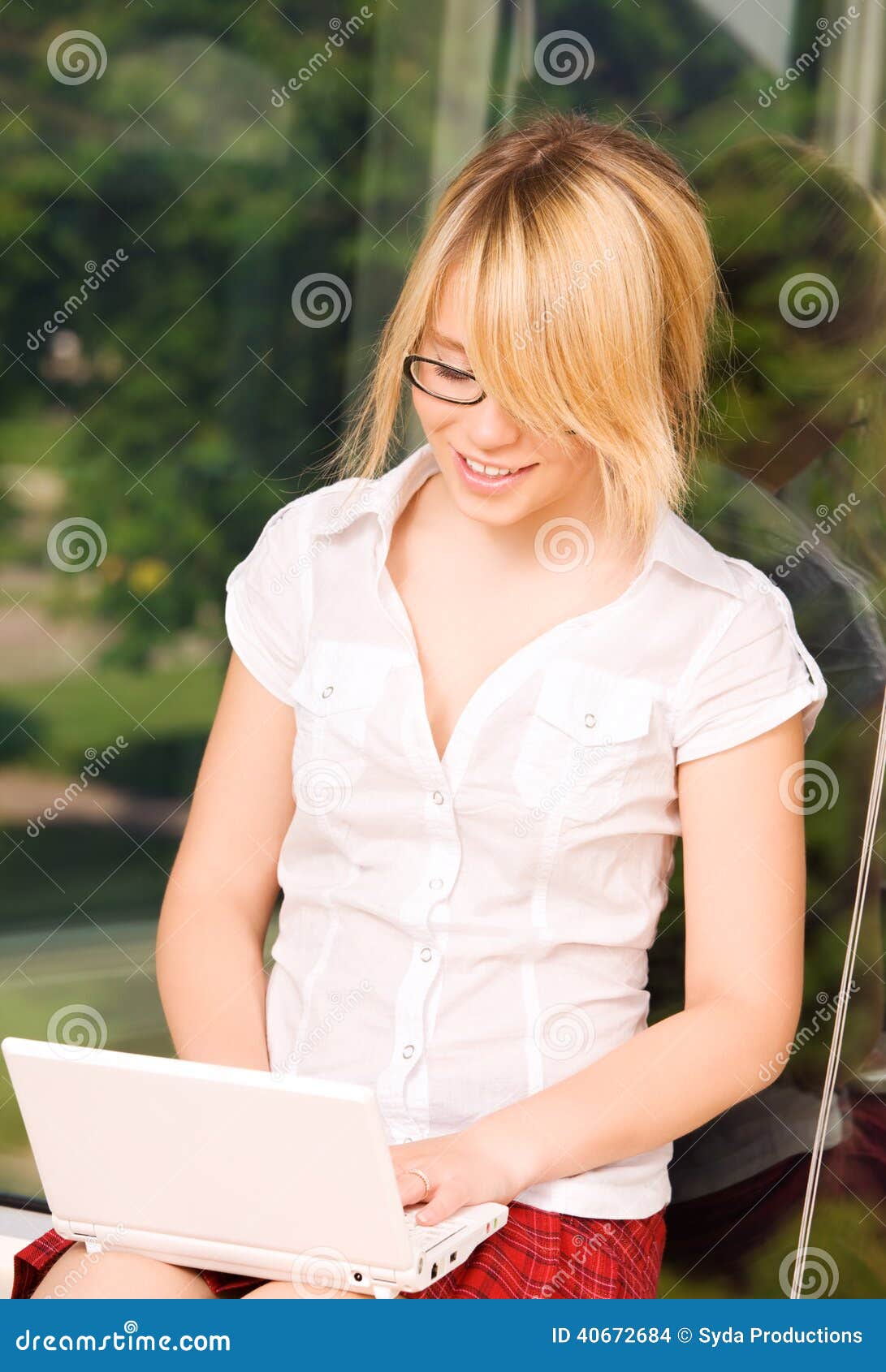 Office Girl with Laptop Computer Stock Photo - Image of nice, internet ...