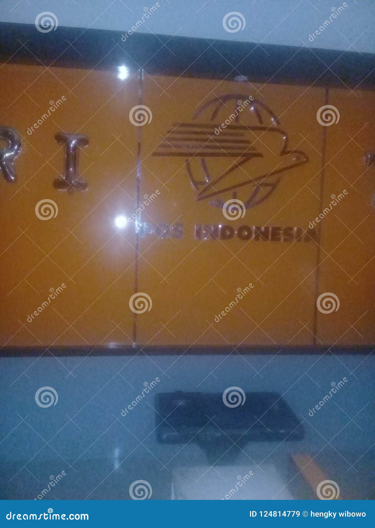 Logo Paket Stock Photos - Free & Royalty-Free Stock Photos from Dreamstime