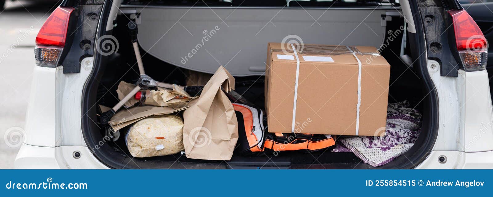 Office Moving Concept. Cartoon Boxes in a Car Trunk Stock Image - Image ...