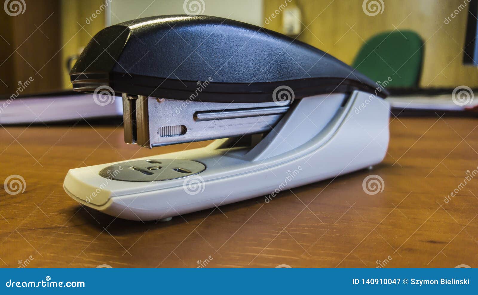 An Office Stapler on a Desk Stock Image - Image of pencil, desk: 140910047