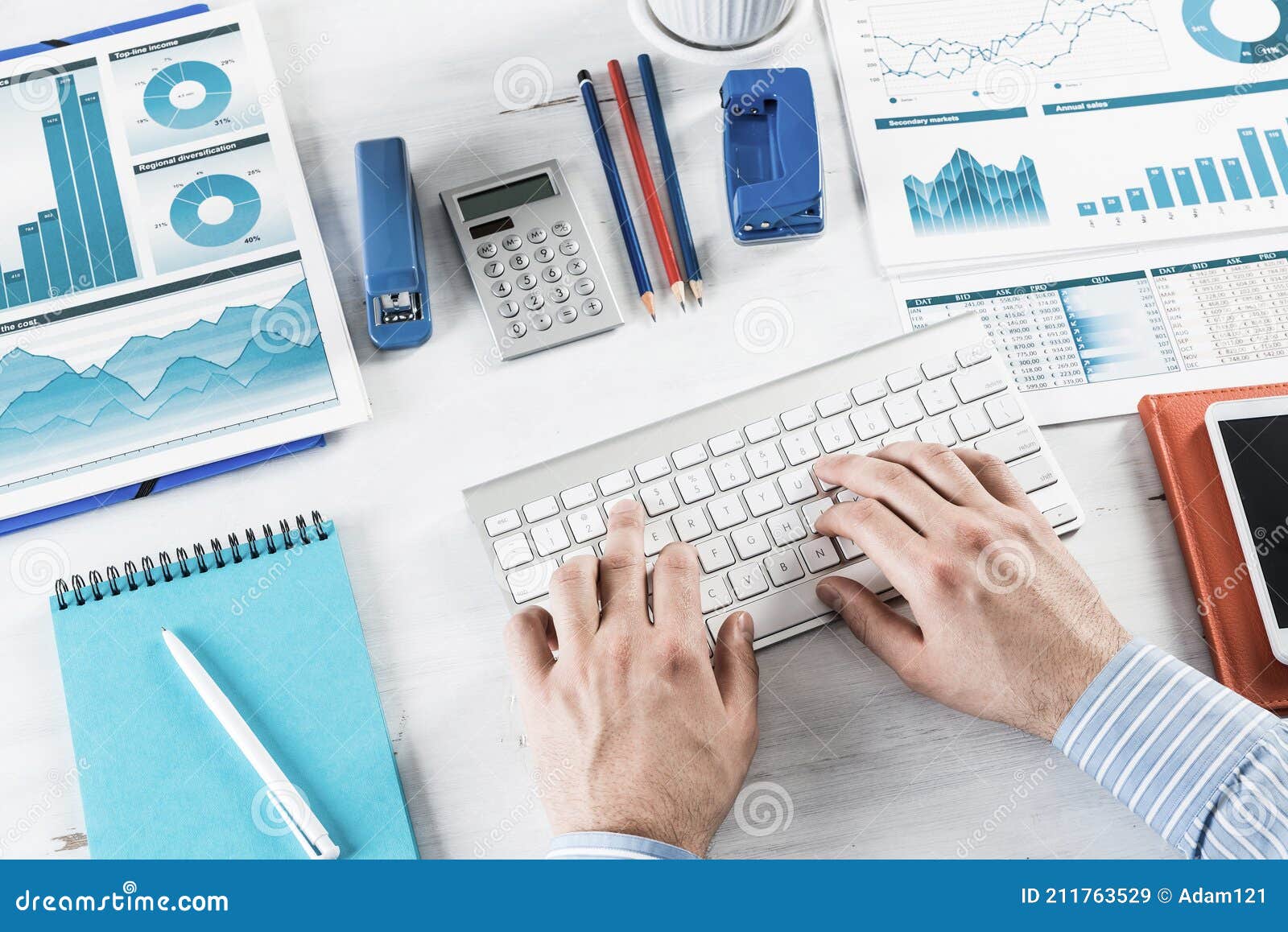 Office Work at the Computer Stock Image - Image of business, finger ...