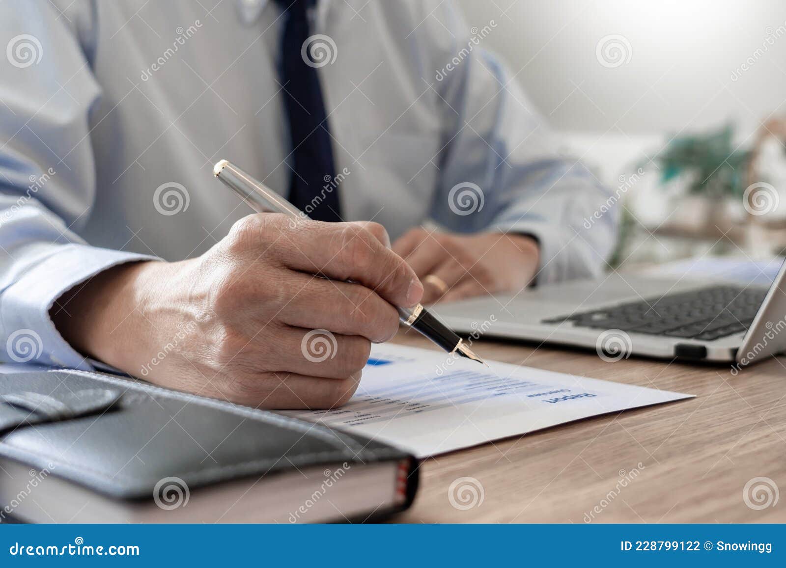 Office Work Concept an Office Worker Using an Idea To Summarize ...