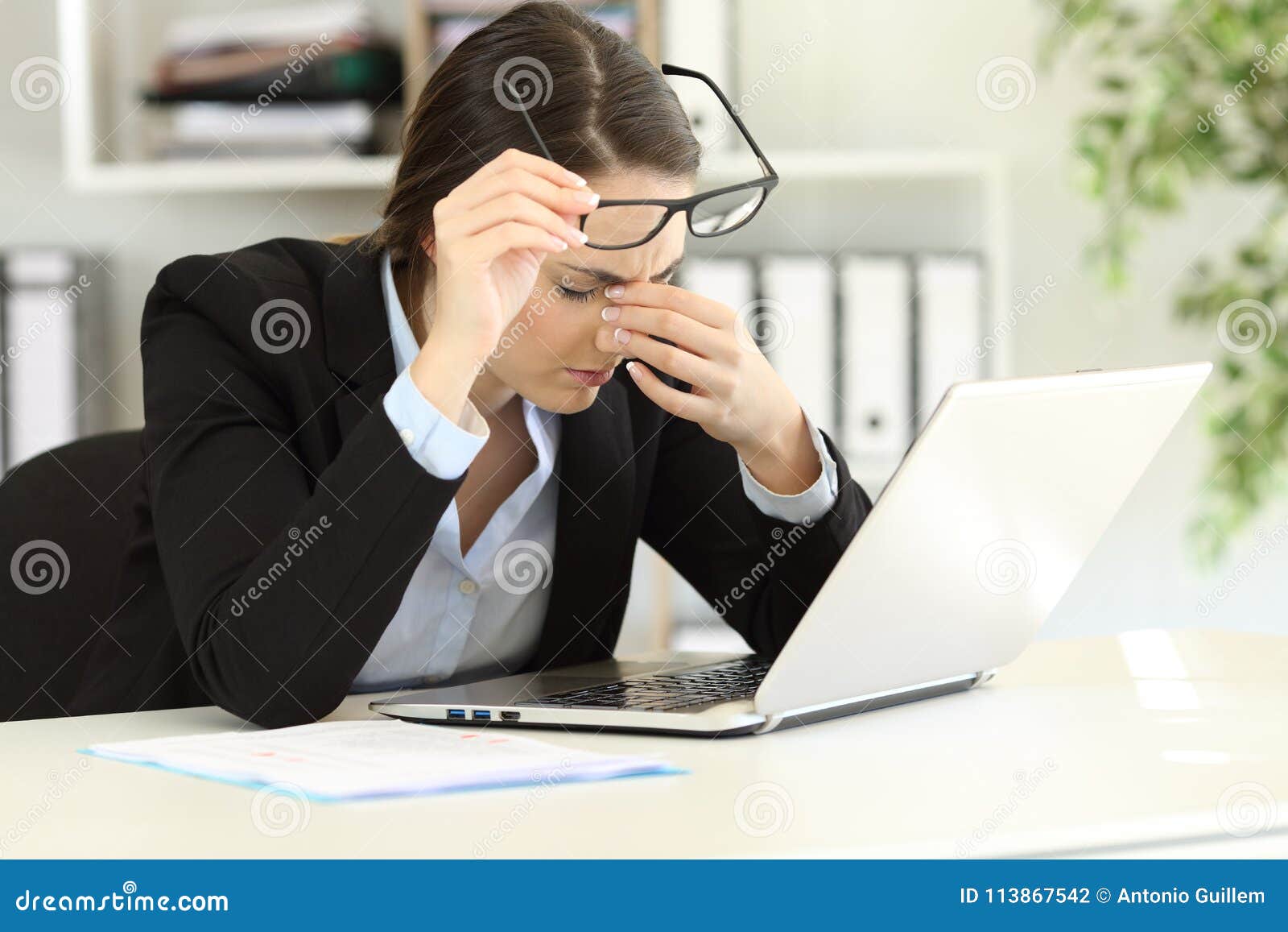 Office Worker Suffering Eyestrain at Work Stock Photo - Image of ...