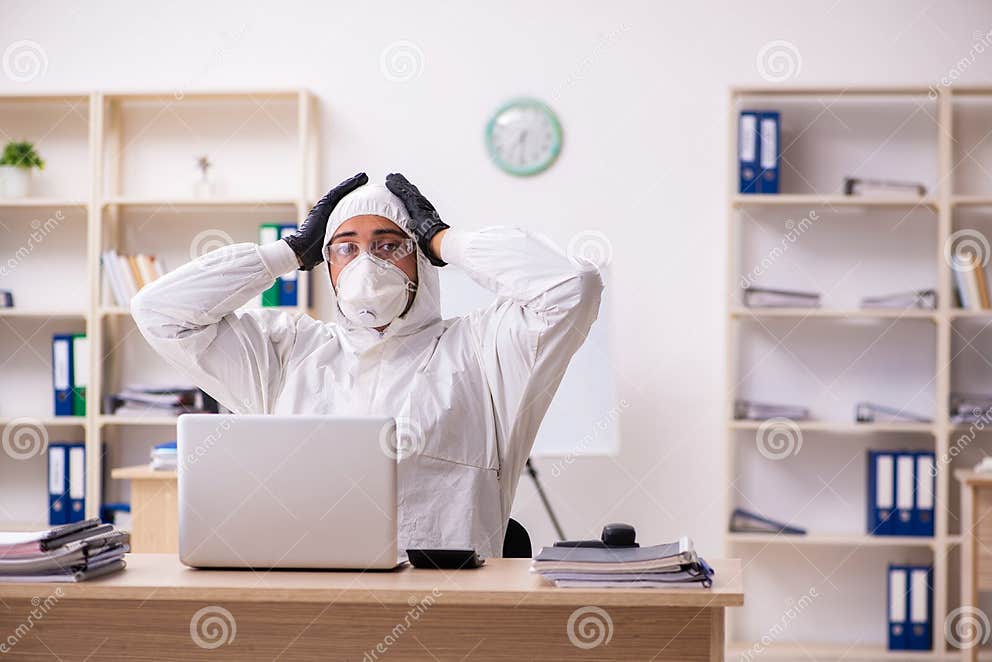 Office Worker Working in Quarantine Self-isolation Stock Image - Image ...
