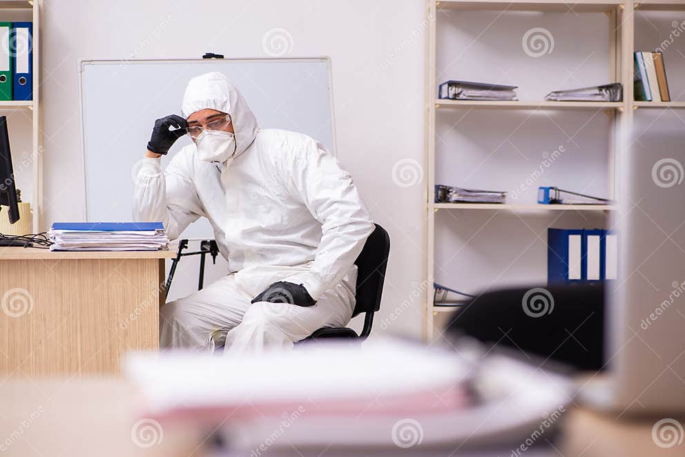 Office Worker Working in Quarantine Self-isolation Stock Image - Image ...