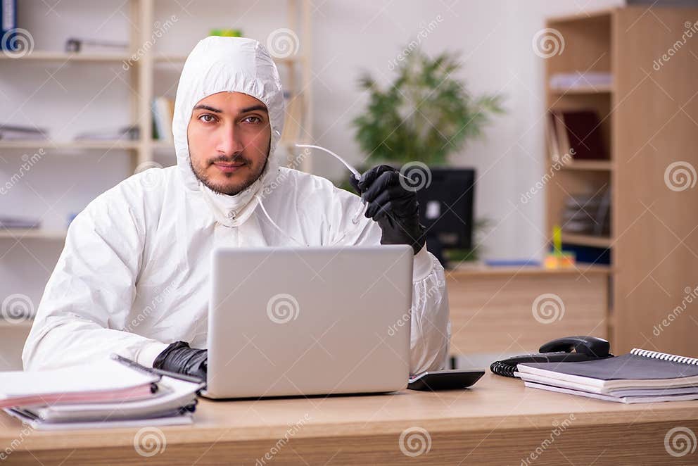 Office Worker Working in Quarantine Self-isolation Stock Image - Image ...