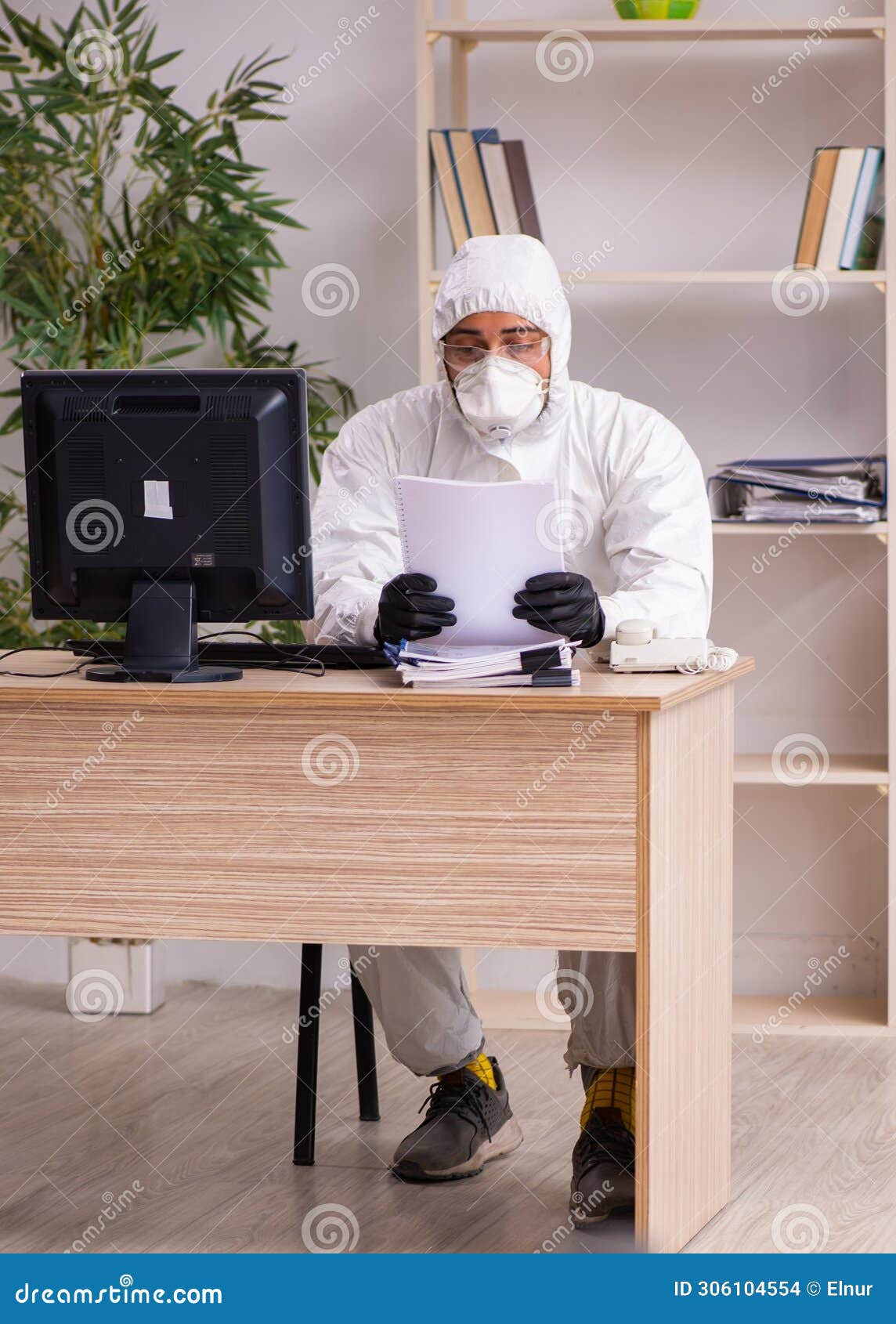 Office Worker Working in Quarantine Self-isolation Stock Photo - Image ...