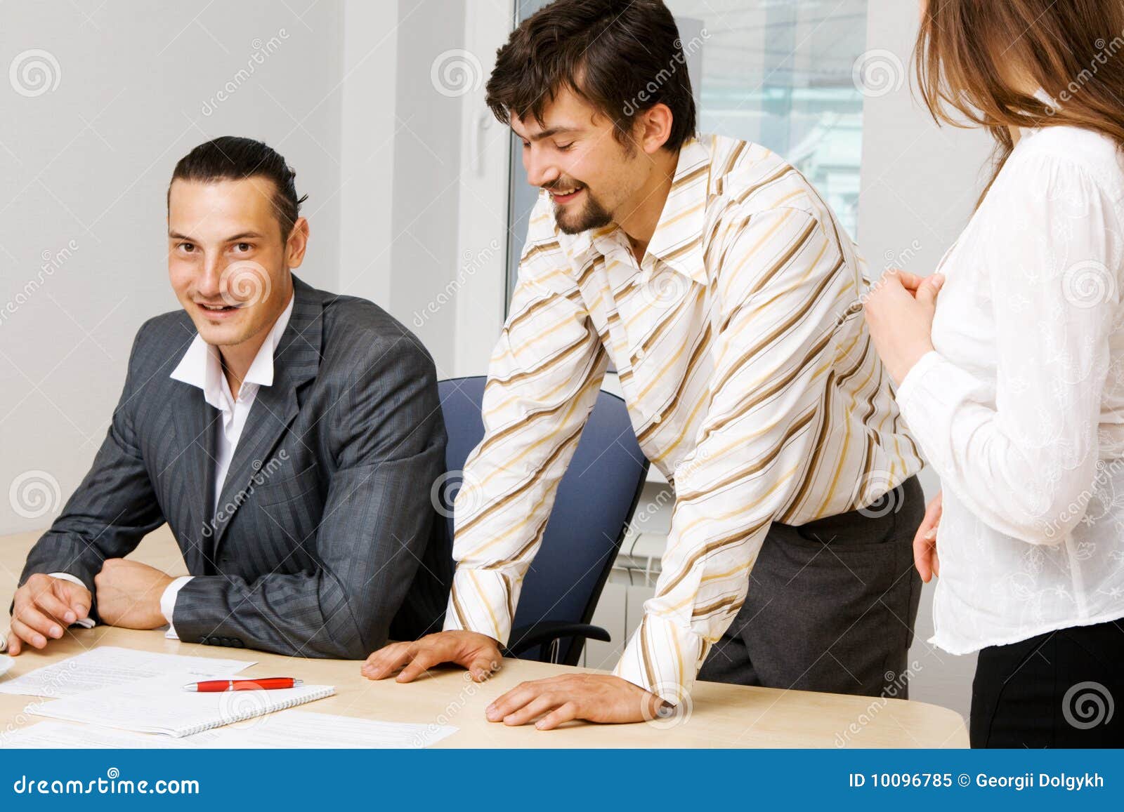Office Workers Having a Discussion Stock Image - Image of female, happy ...