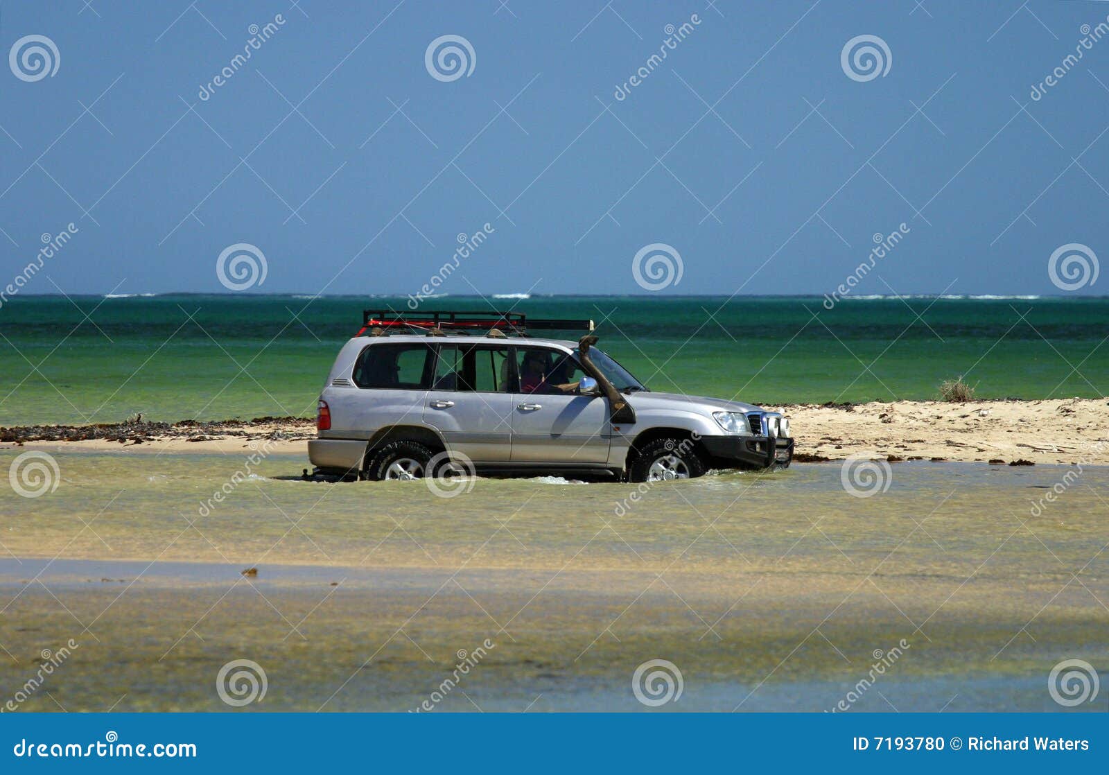 Offroad 4x4 Vehicle on Beach Stock Photo - Image of jeep, ocean: 7193780