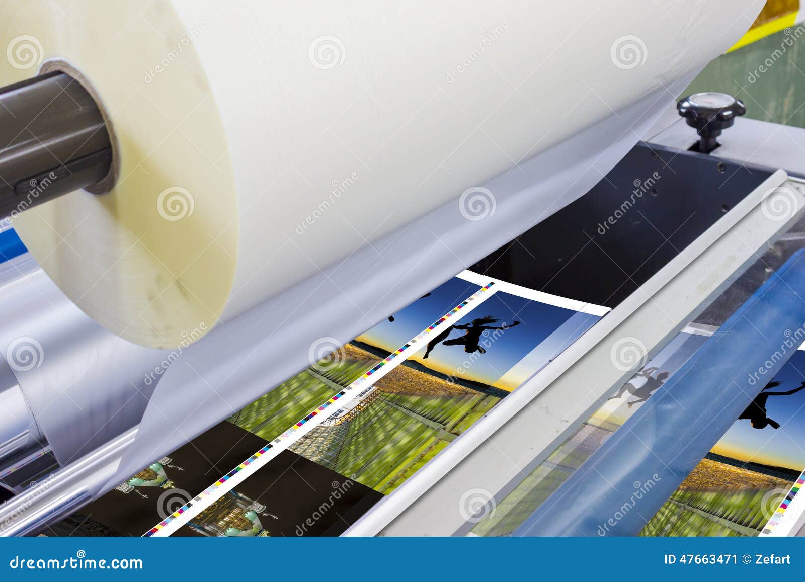 Offset Machine Press Print Run at Table Stock Image - Image of ... Offset Machine Press Print Run at Table Stock Image - Image of ...