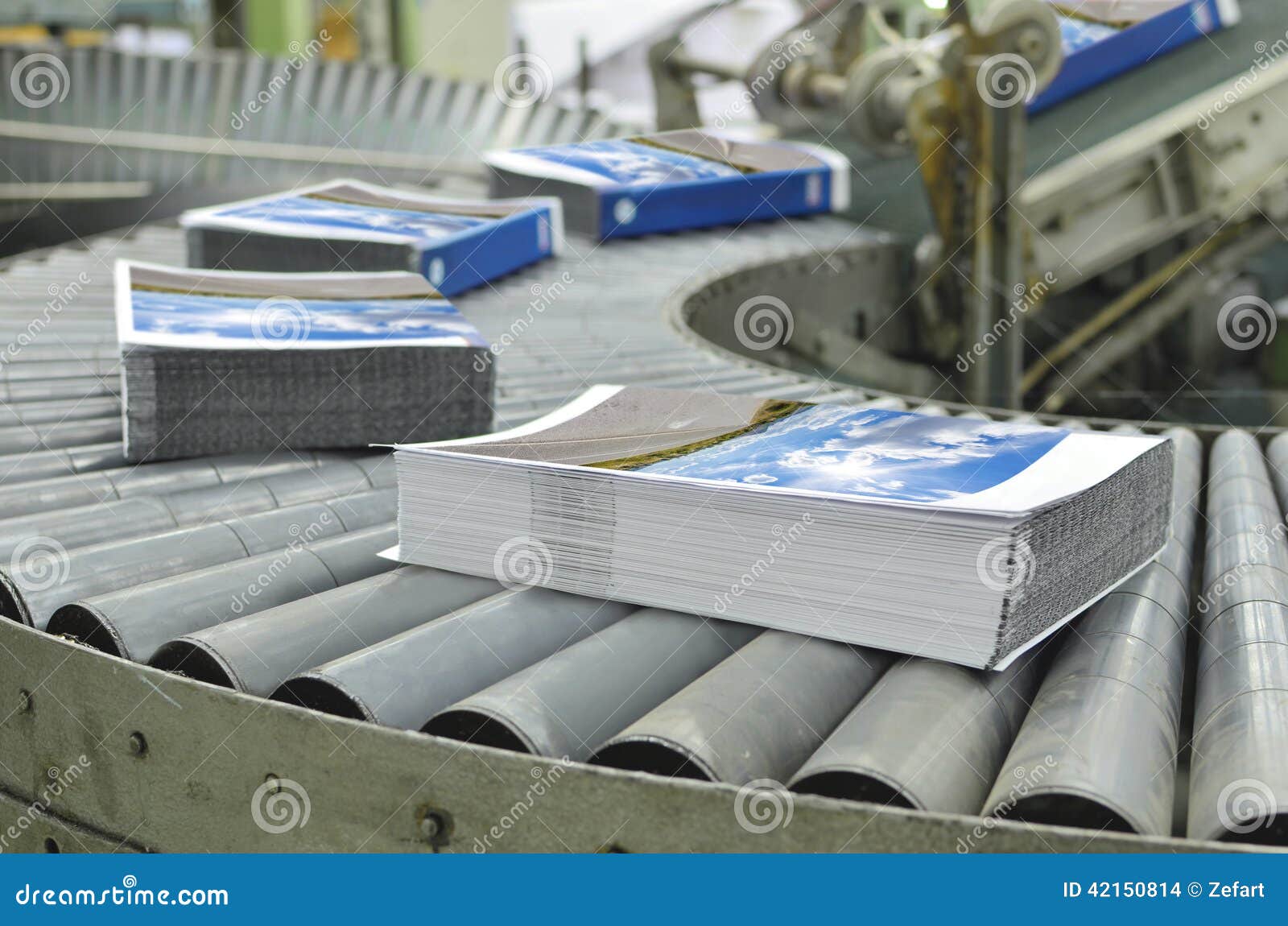 Offset Print Plant Book Production Line Stock Photo - Image of printing ...