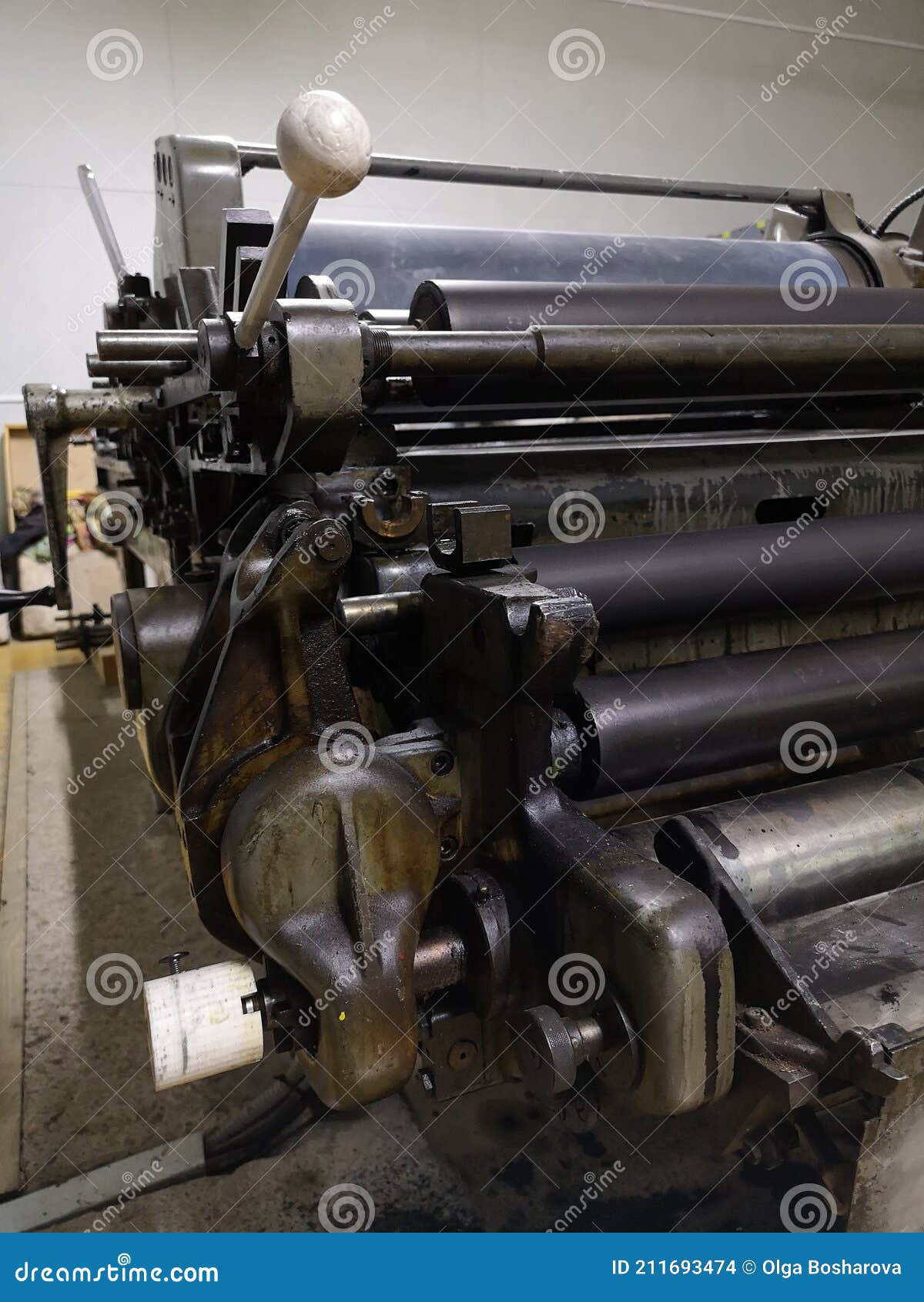 Offset Printing Machine for the Production of High-quality ...