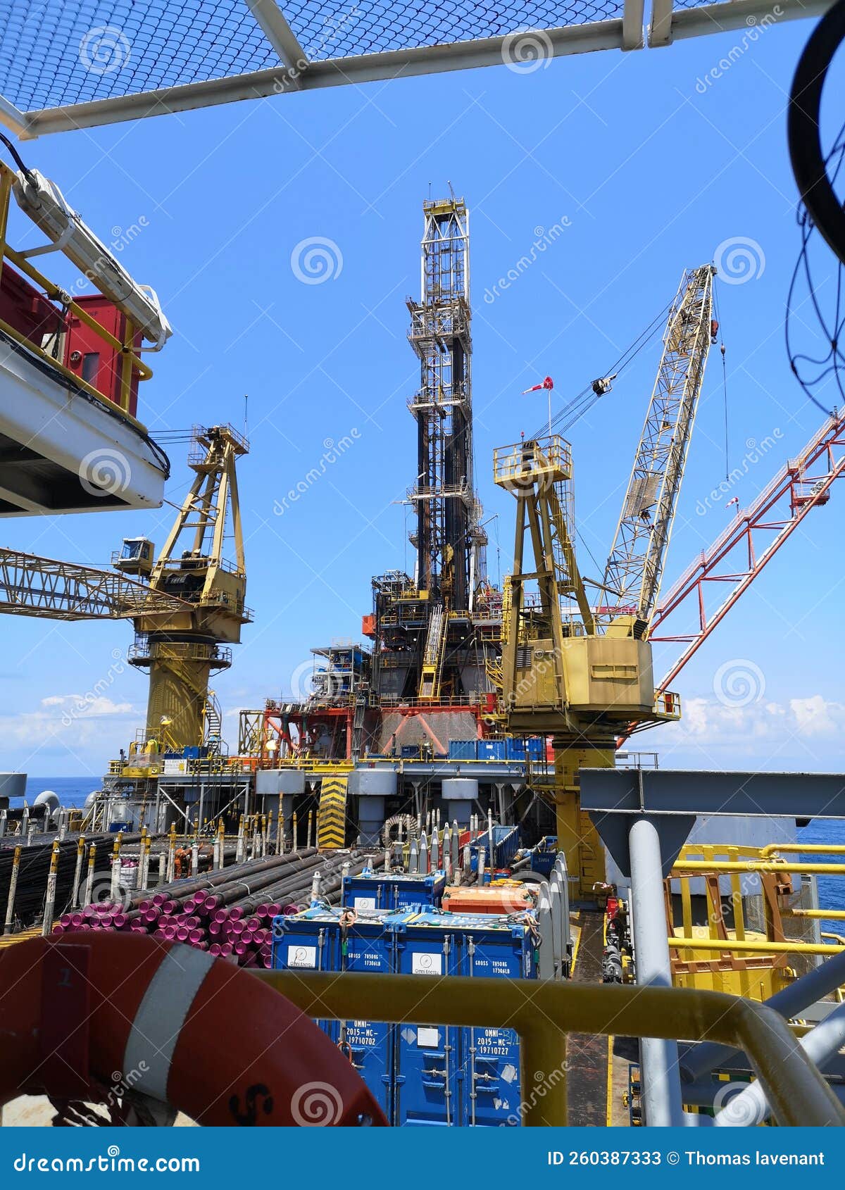 Offshore drilling rig editorial stock photo. Image of tugboat - 260387333
