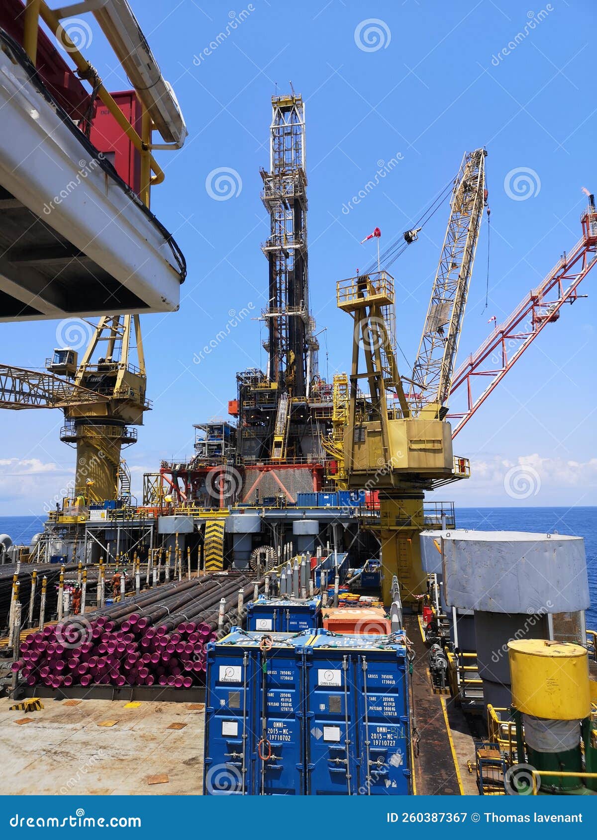 Offshore drilling rig editorial photography. Image of machine - 260387367