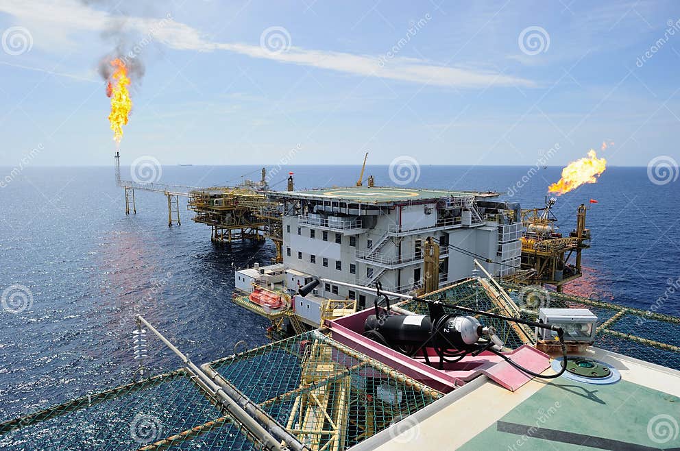 Offshore gas platform stock photo. Image of equipment - 26432416