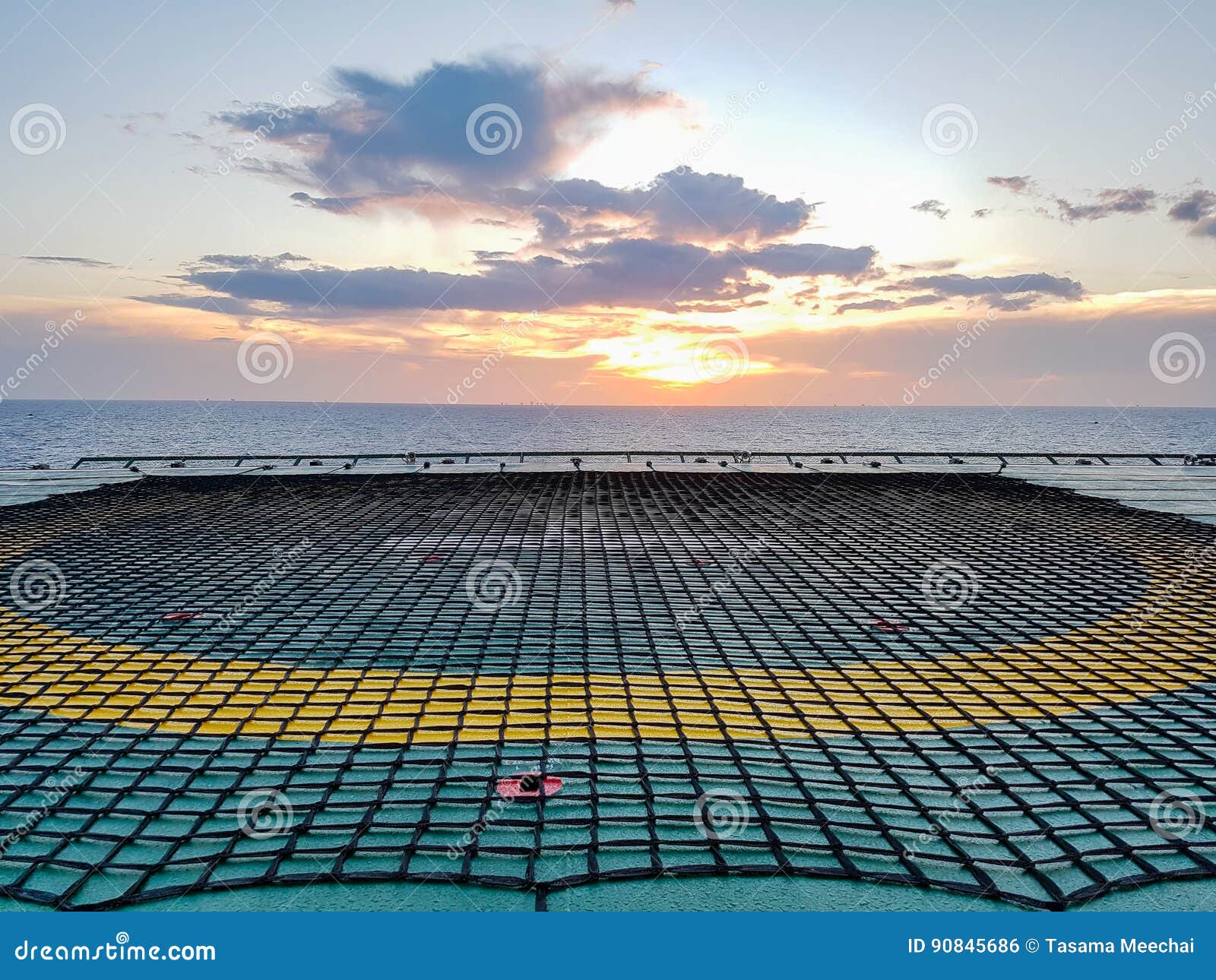 Offshore helideck stock photo. Image of drilling, offshore - 90845686