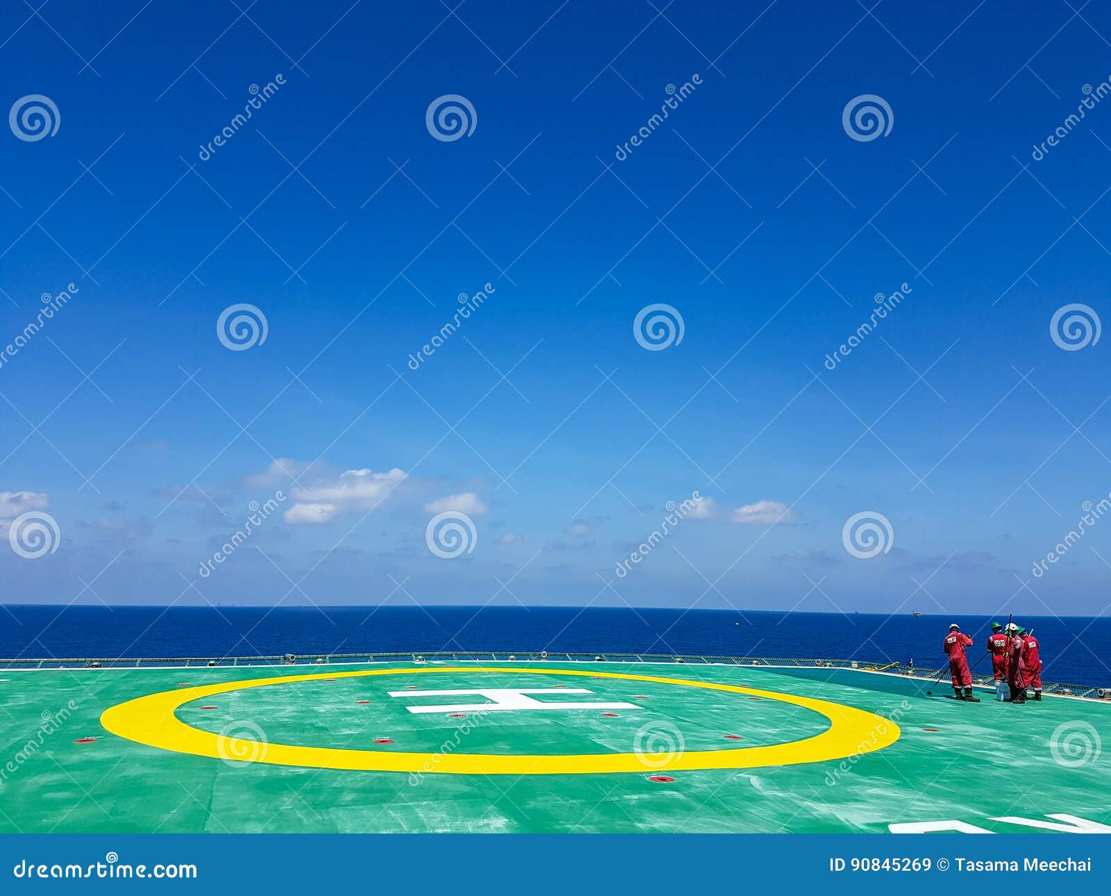 Offshore helideck stock image. Image of helipad, platform - 90845269