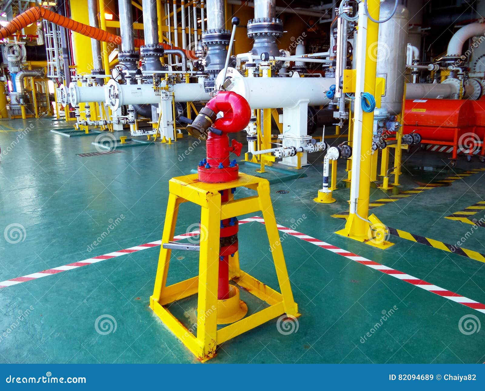 Offshore Oil And Gas Central Processing Platform Received Raw Gas And ...