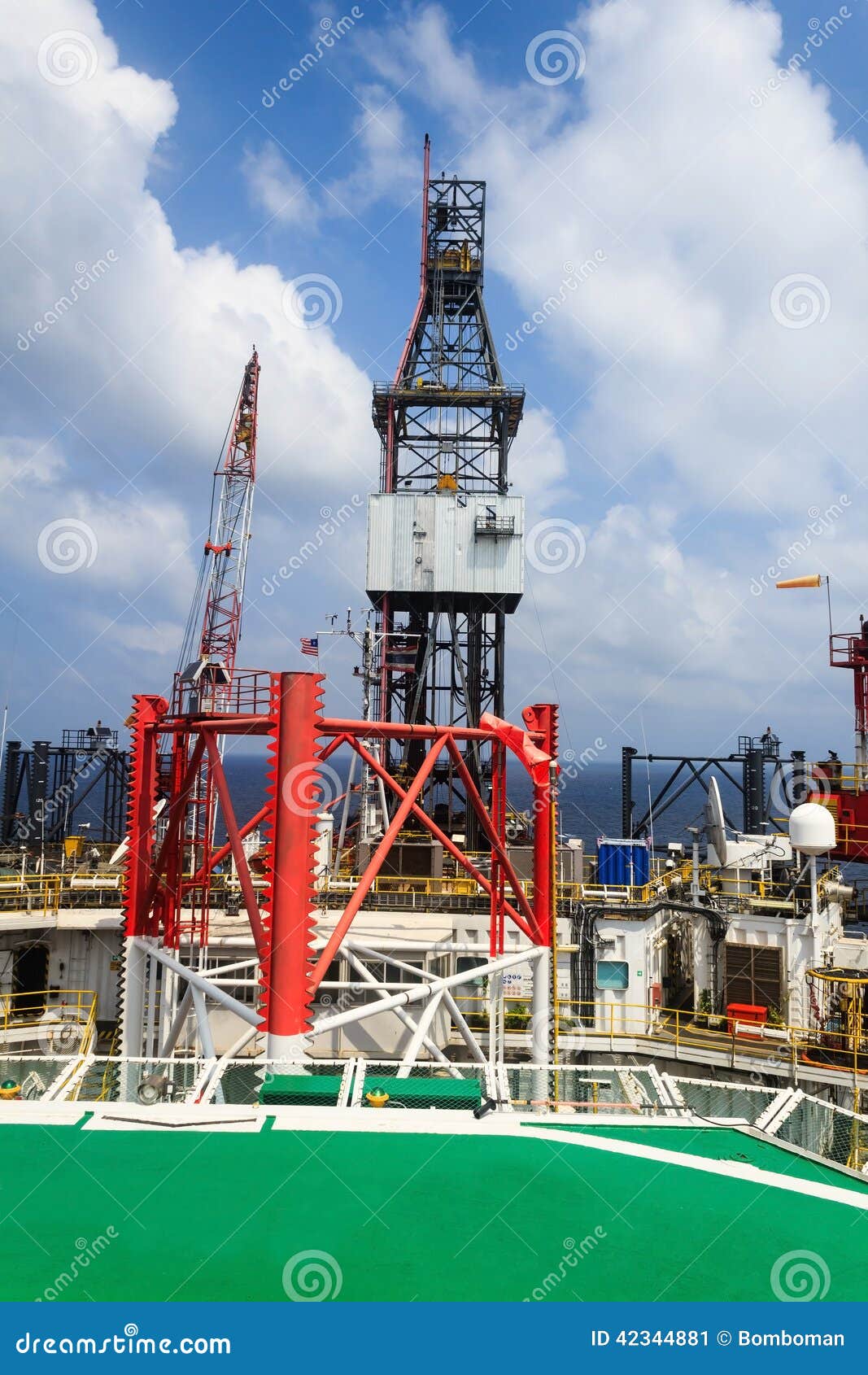 Offshore Jack Up Drilling Rig in the Middle of the Ocean Stock Image ...