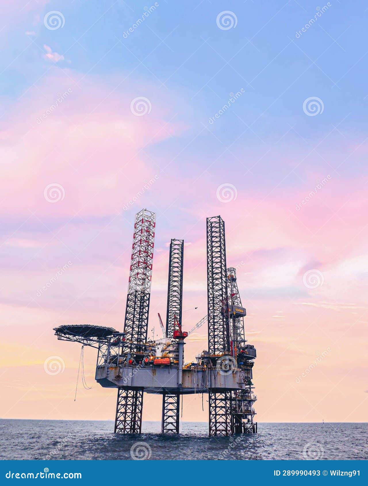 Offshore Life : Jack Up Rig Stock Image - Image of offshorelife, jack ...